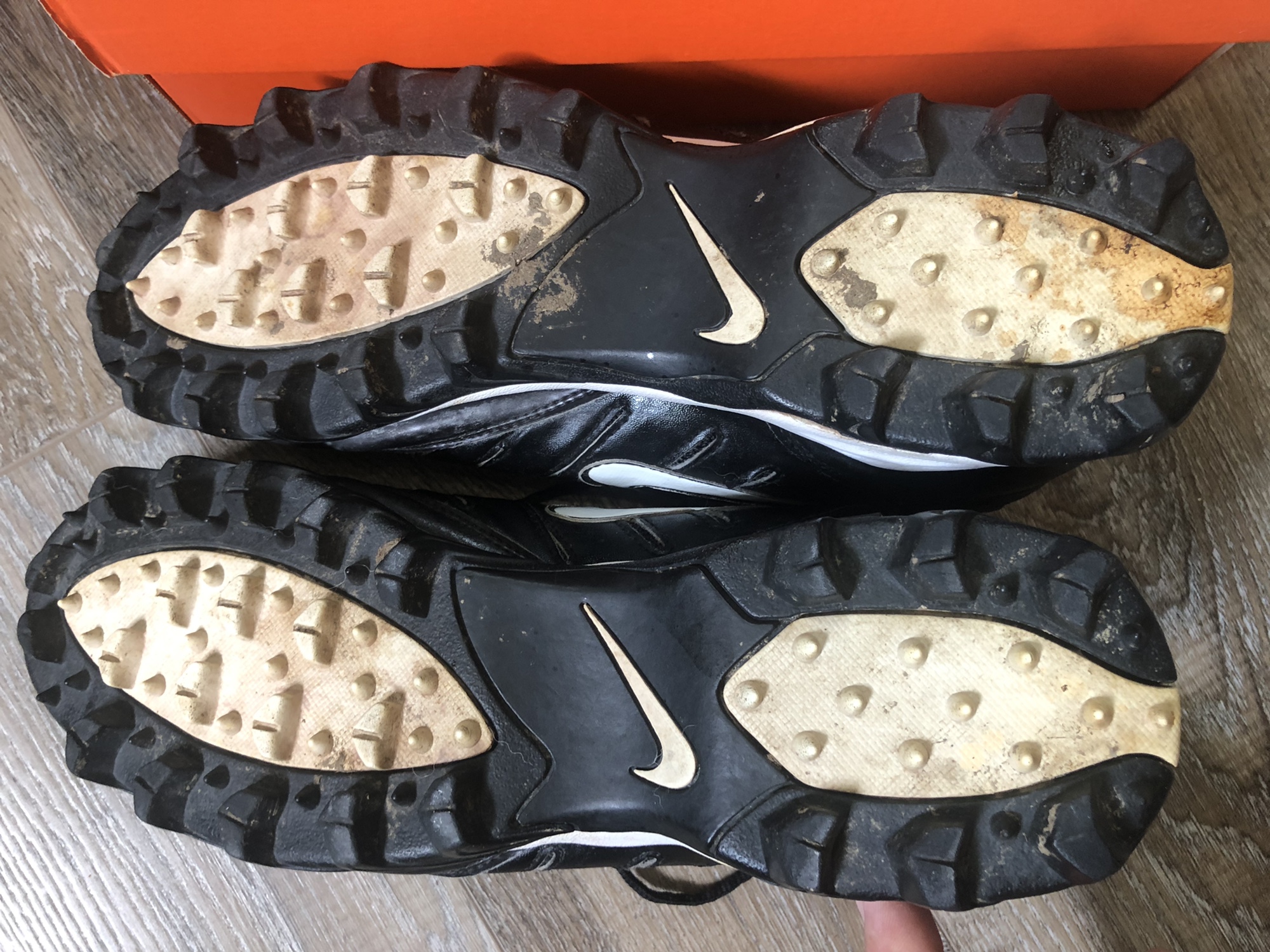 USED NIKE FOOTBALL CLEATS BLACK/WHITE SIZE 10 1/2 | SidelineSwap