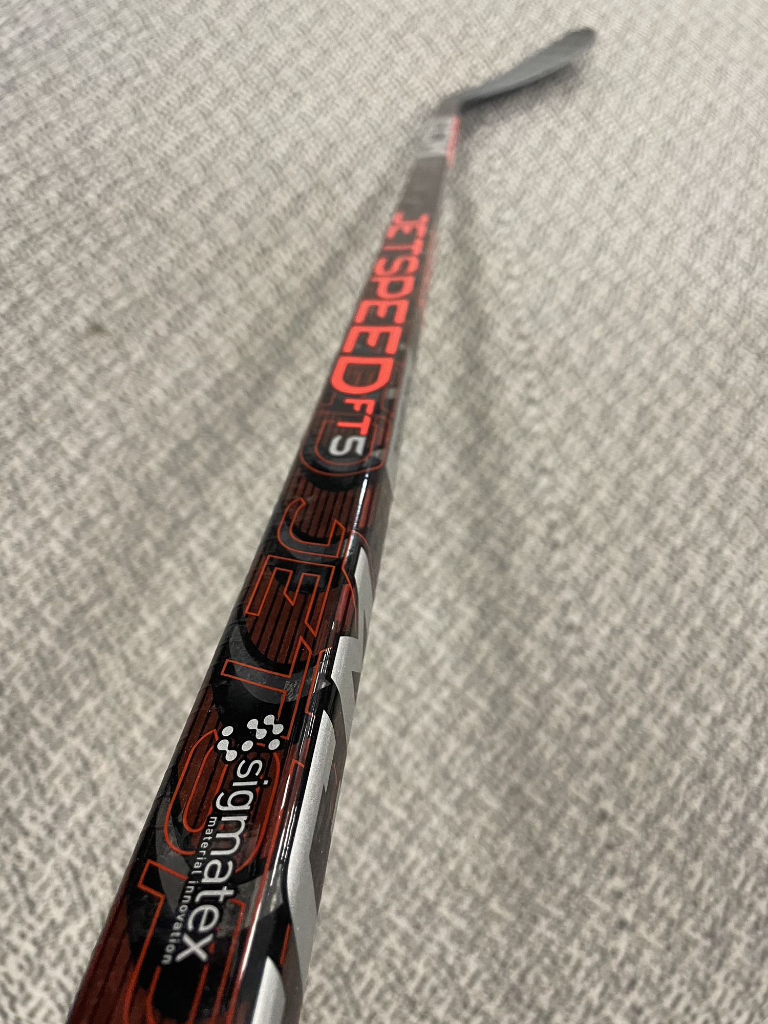 CCM FT5 P90TM curve 75 flex right hand stick | SidelineSwap