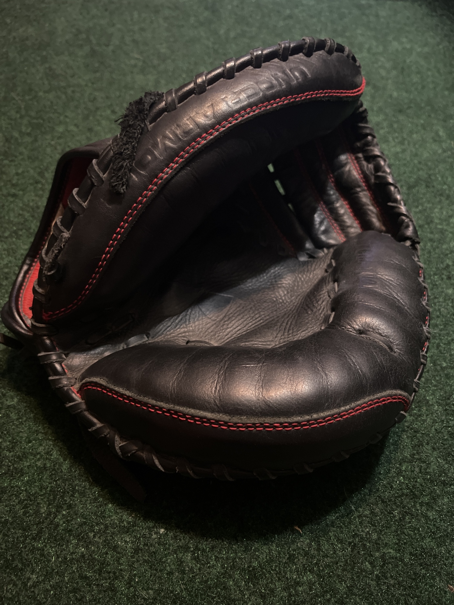 Under Armour Youth Catchers Glove | SidelineSwap