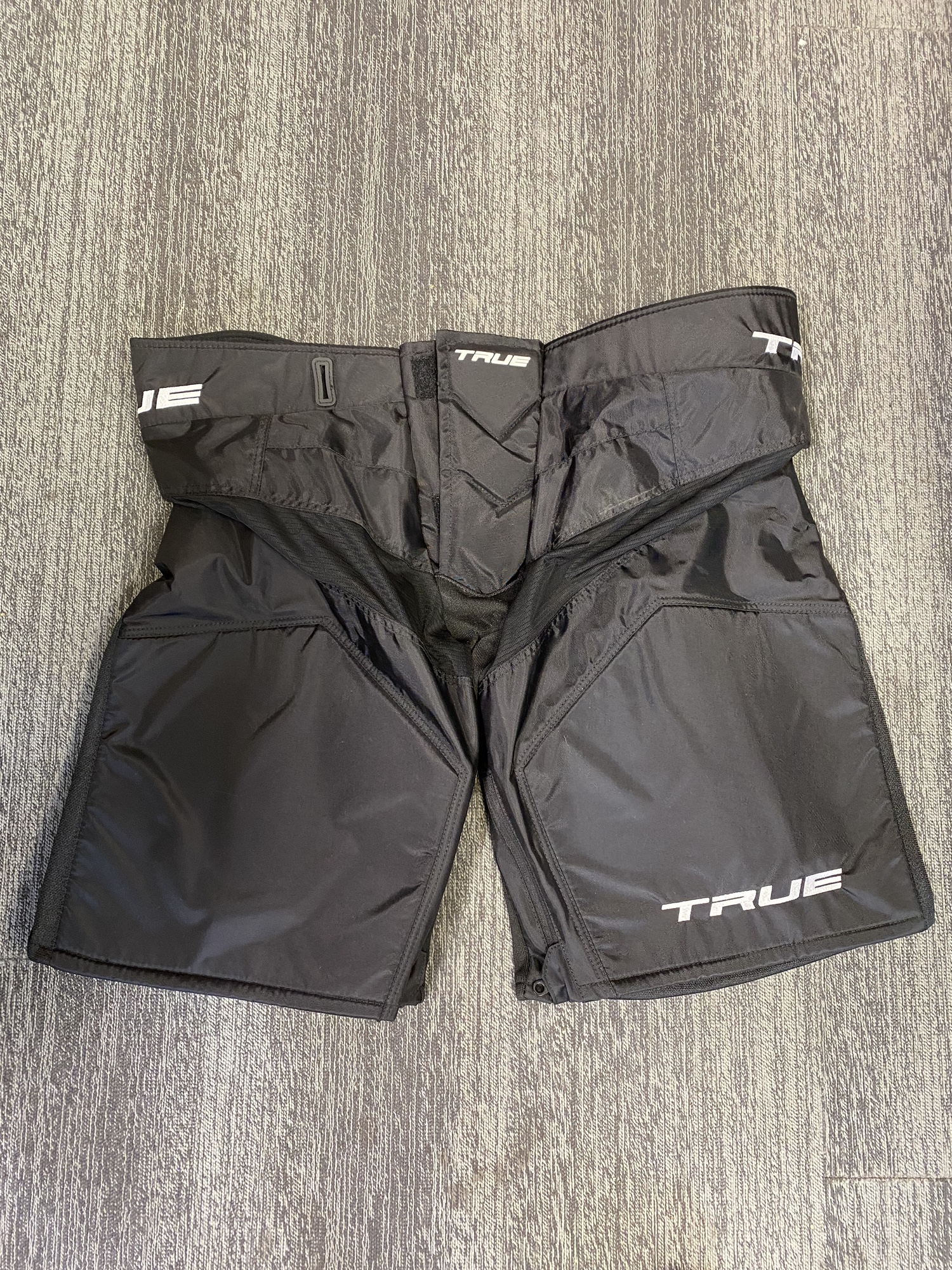 True XC9 senior XL Hockey pant shell | SidelineSwap