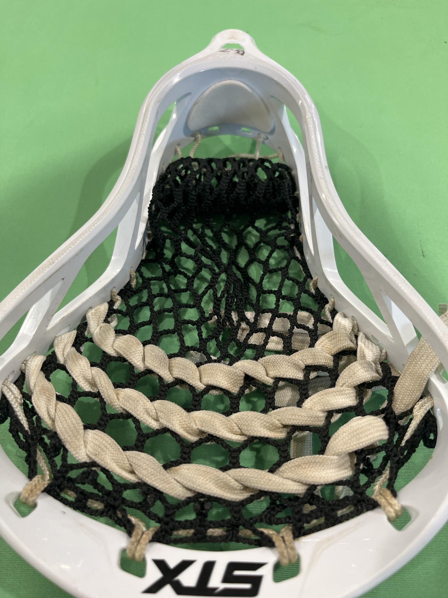 Used STX Stallion U Strung Head | SidelineSwap