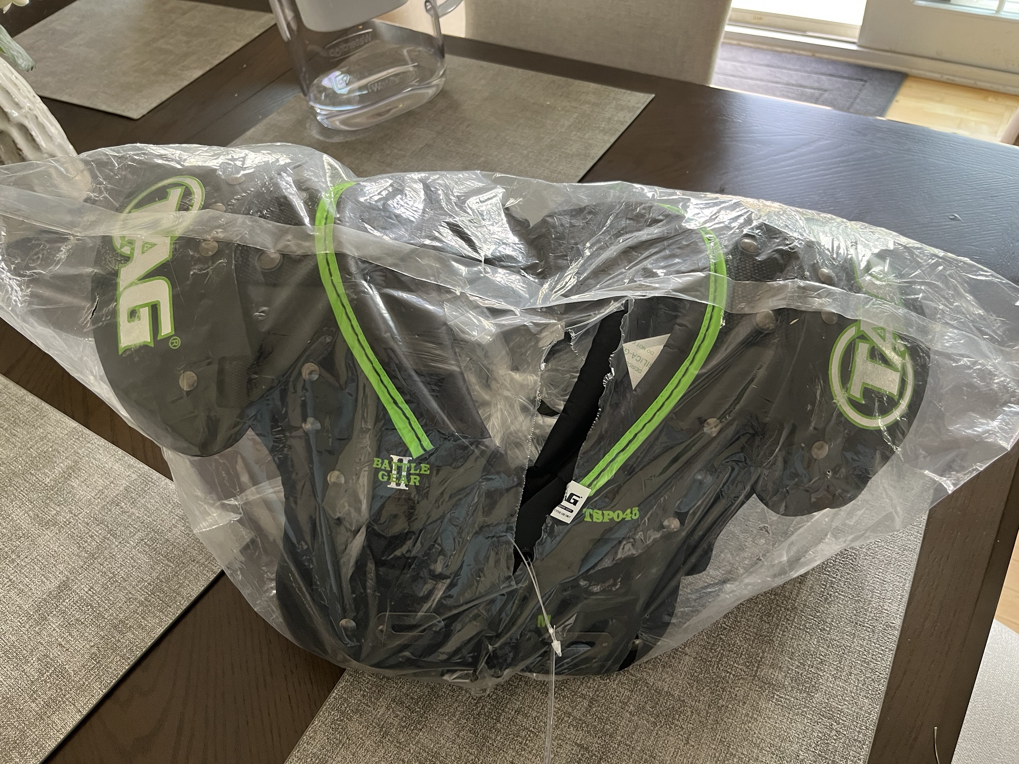 Youth Medium Battle Tag Battle Gear II TSP045 Shoulder Pads | SidelineSwap