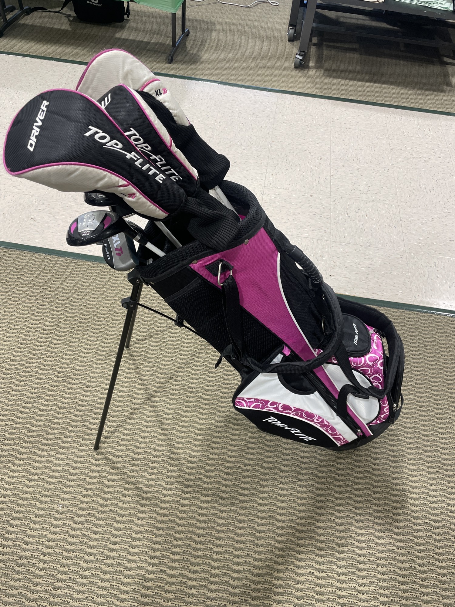 Used Women's Top Flite XL Right Clubs (Full Set) | SidelineSwap