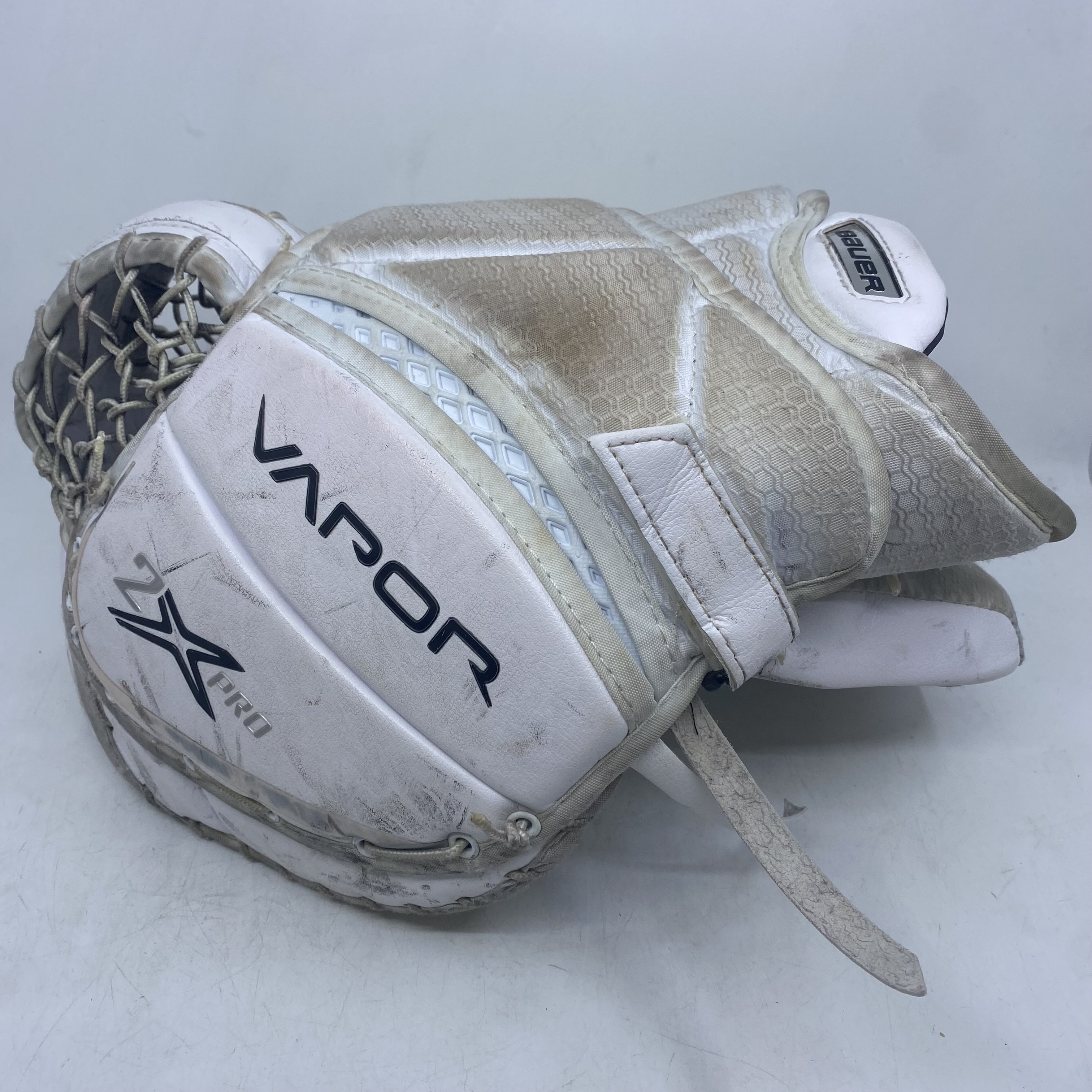Used Regular Bauer 2X Pro Goalie Catcher | SidelineSwap