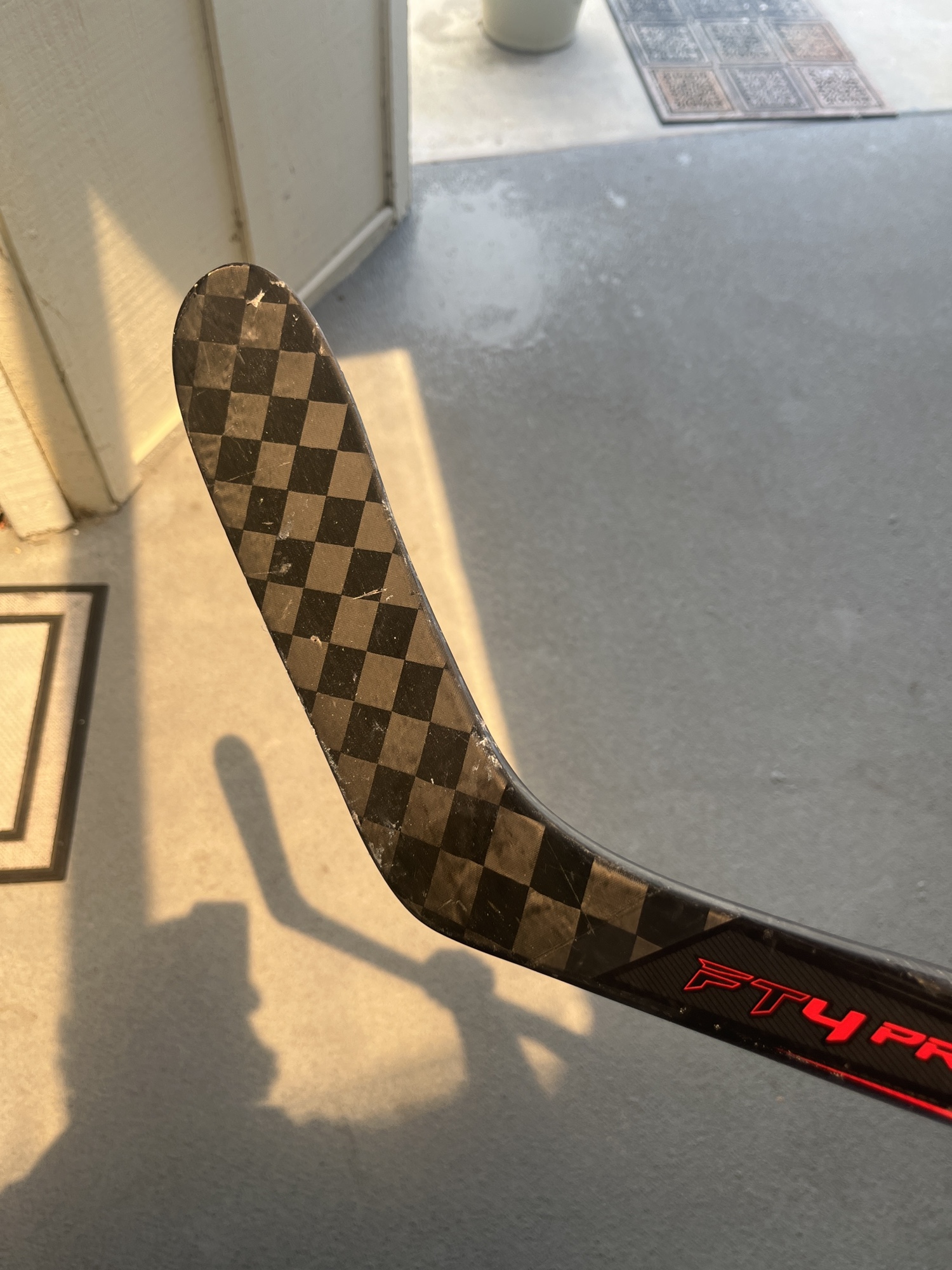 Intermediate Right Handed Pro Stock Jetspeed FT4 Pro Hockey Stick ...