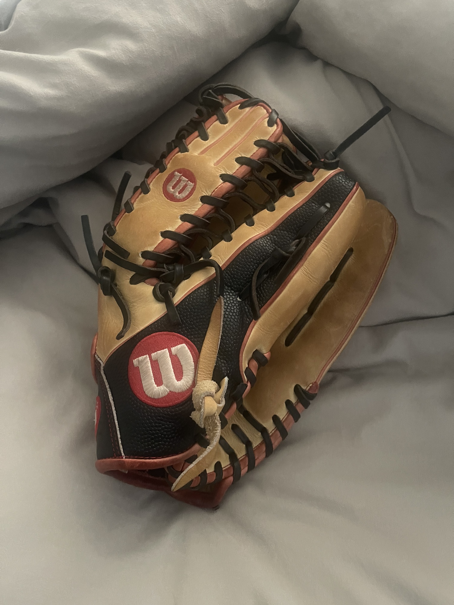 Wilson A2000 RHT brown with Super Skin | SidelineSwap