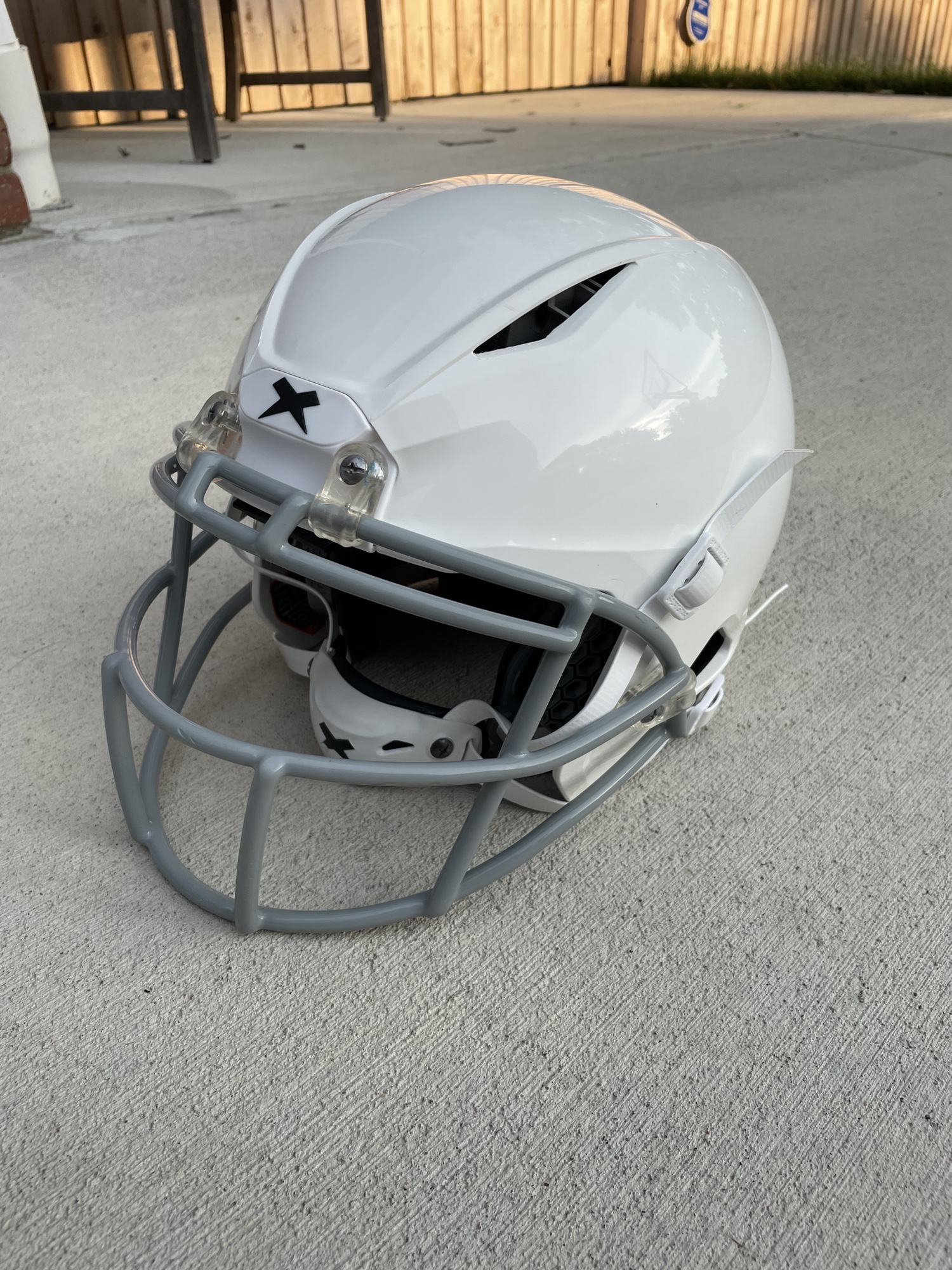 Used Youth Medium Xenith Shadow xr Helmet | SidelineSwap