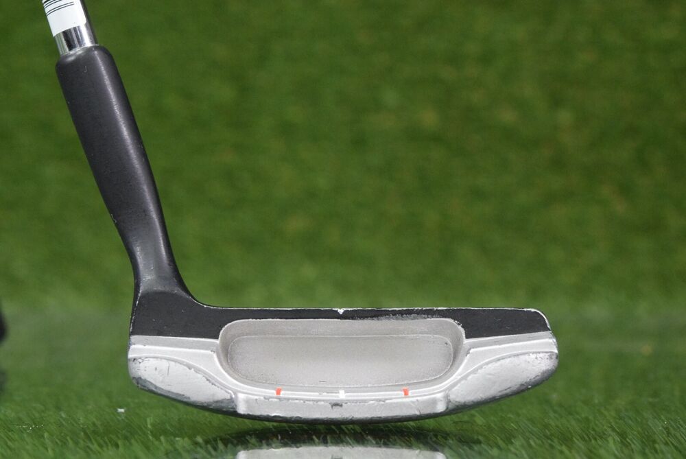 WILSON HARMONIZED 35” CHIPPER W/ WILSON HARMONIZED GRIP | SidelineSwap