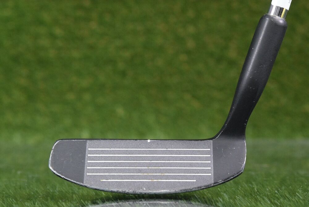 WILSON HARMONIZED 35” CHIPPER W/ WILSON HARMONIZED GRIP | SidelineSwap