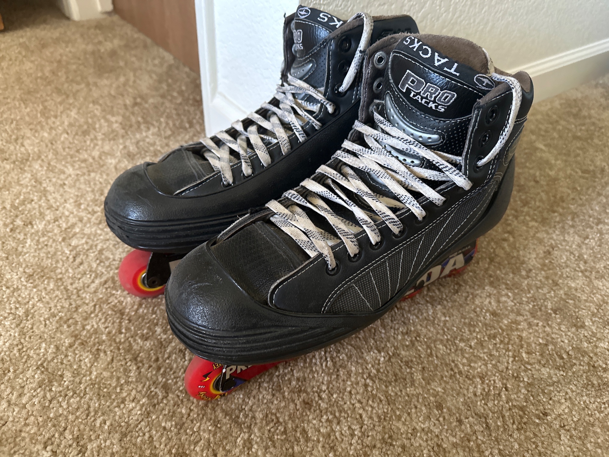 CCM Pro Tacks Inline Goalie Skates Size 10.0 D - Labeda Predator ...