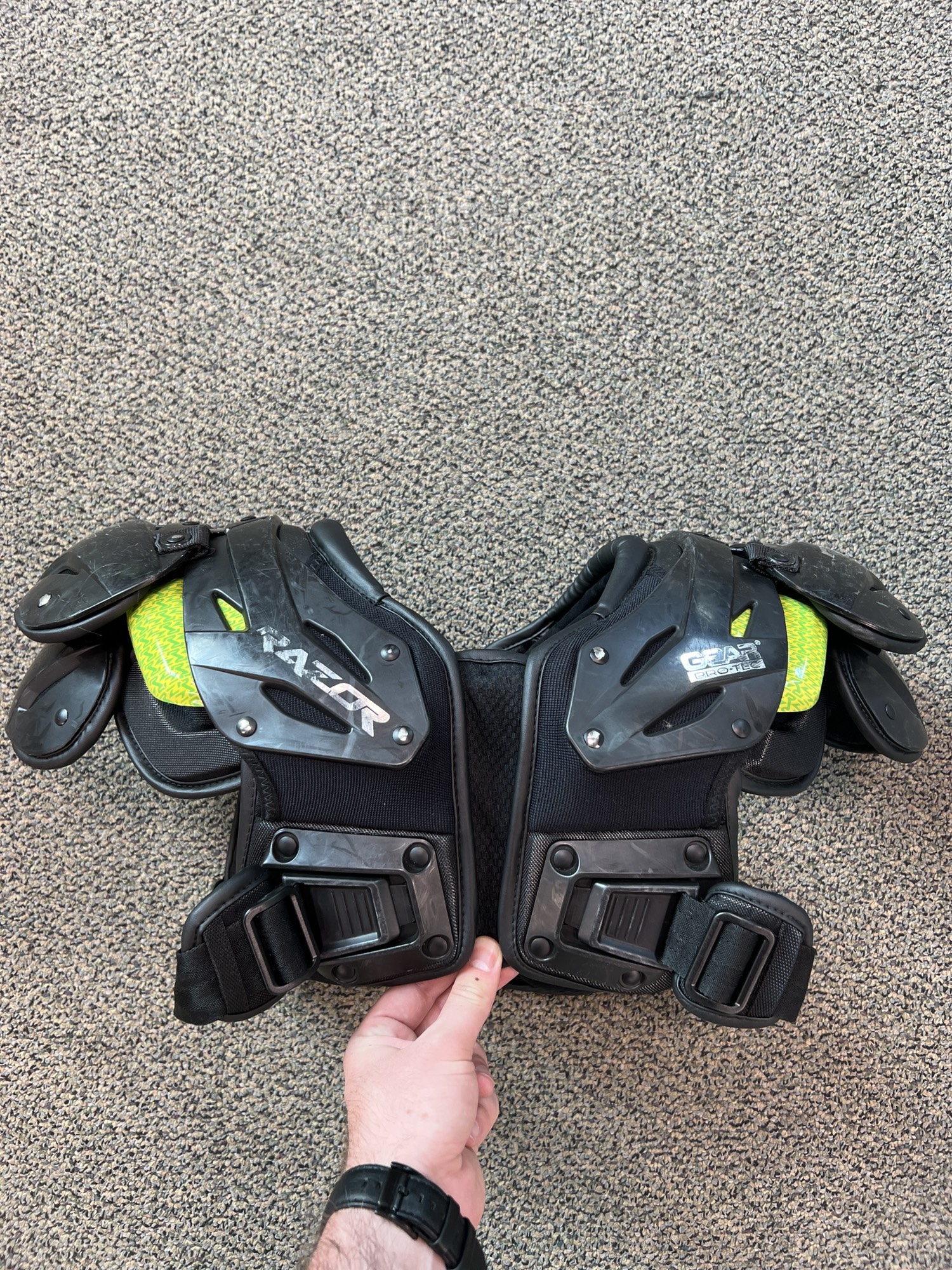Used Razor RZ15 Small Shoulder Pads | SidelineSwap