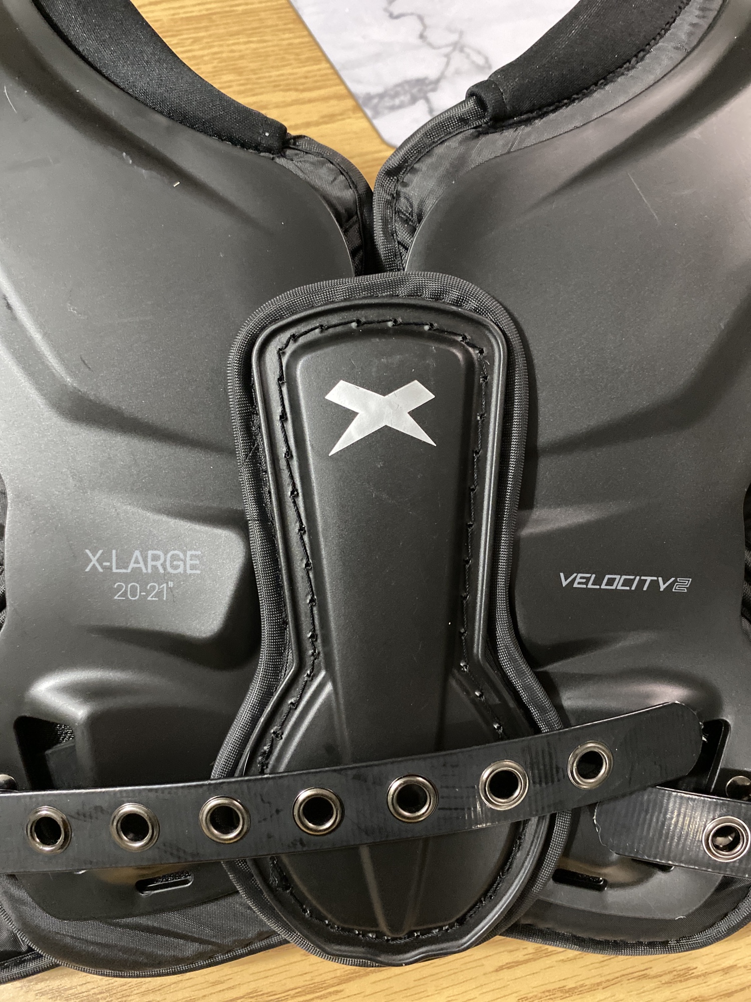 Adult Extra Large Xenith Velocity 2 Shoulder Pads | SidelineSwap