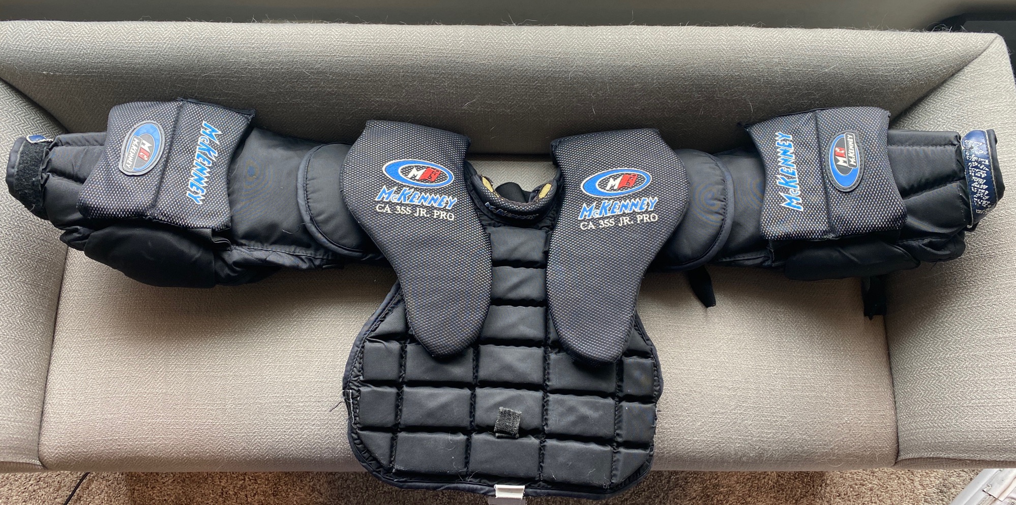 Mckenney 355 Jr. Pro Ice Hockey Goalie Chest Protector, Size Jr Small ...