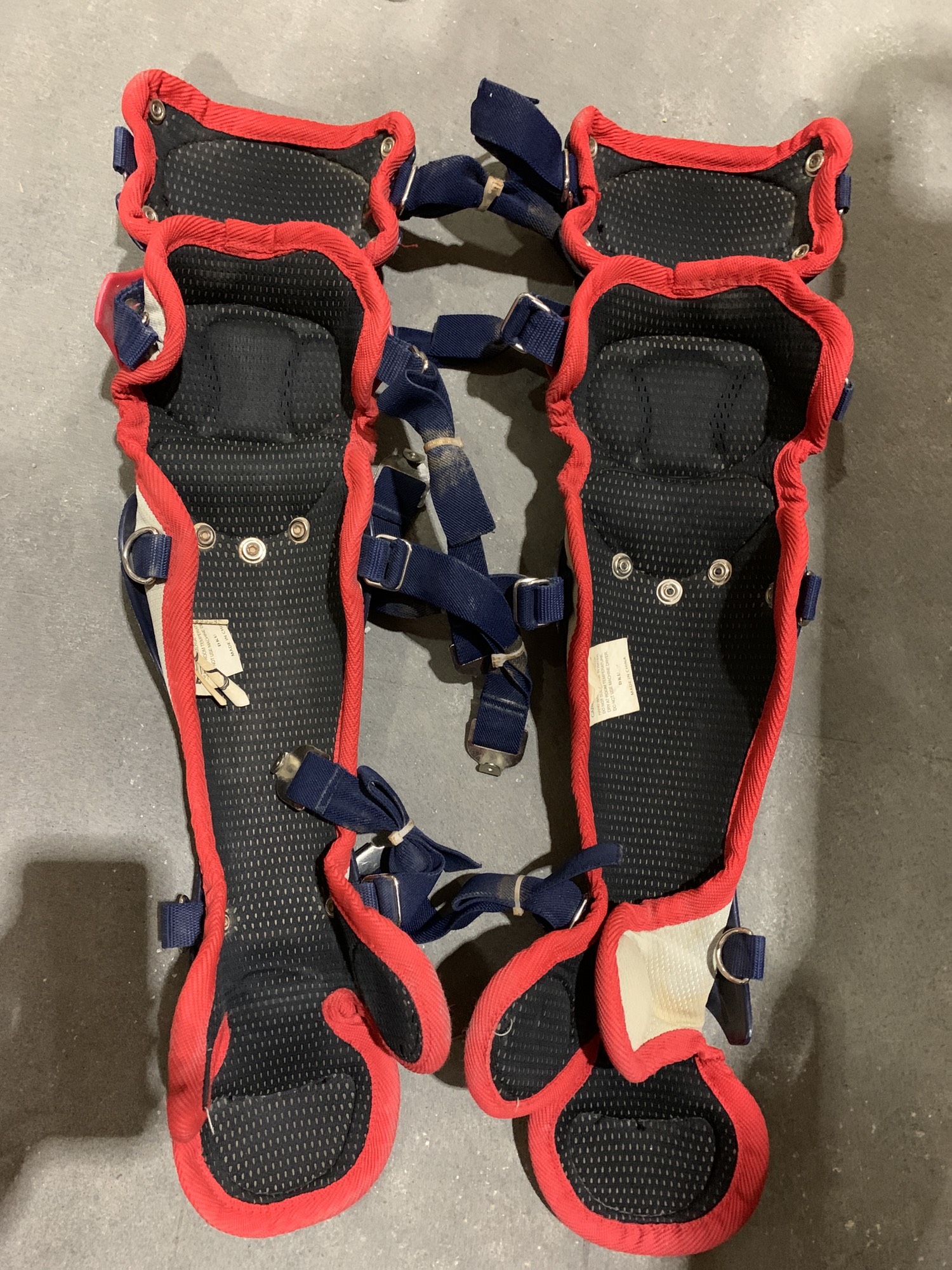 Used Louisville Slugger Series 5 Catcher's Leg Guard | SidelineSwap