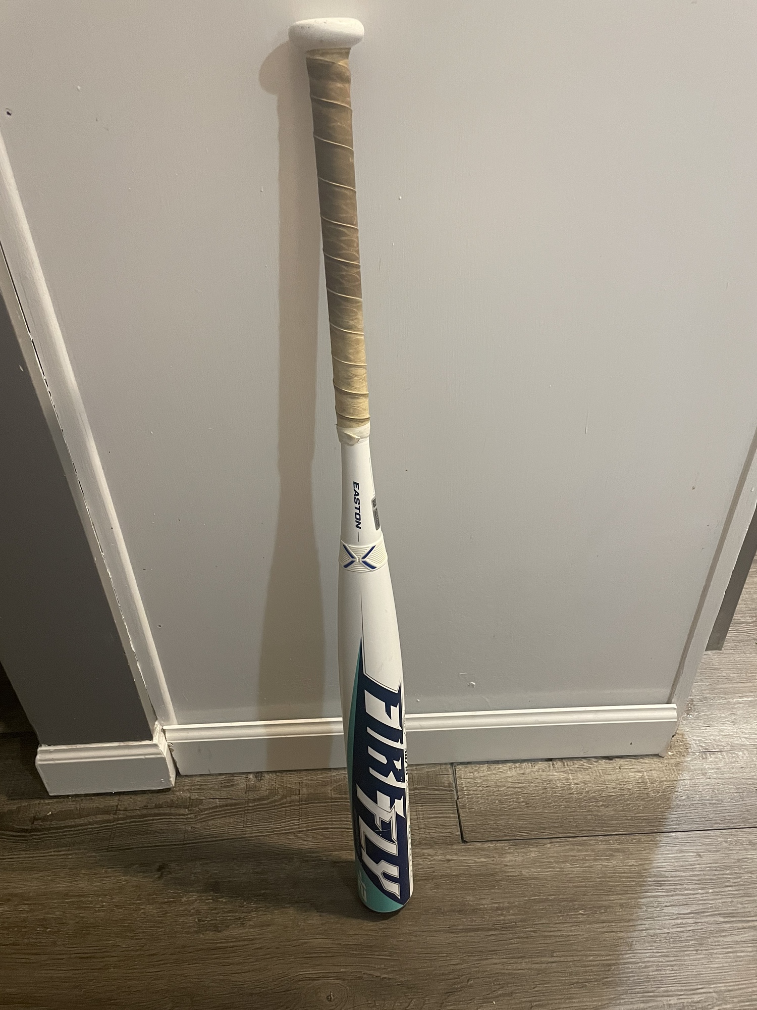 2022 Easton Firefly Fastpitch Softball Bat 30/18 | SidelineSwap