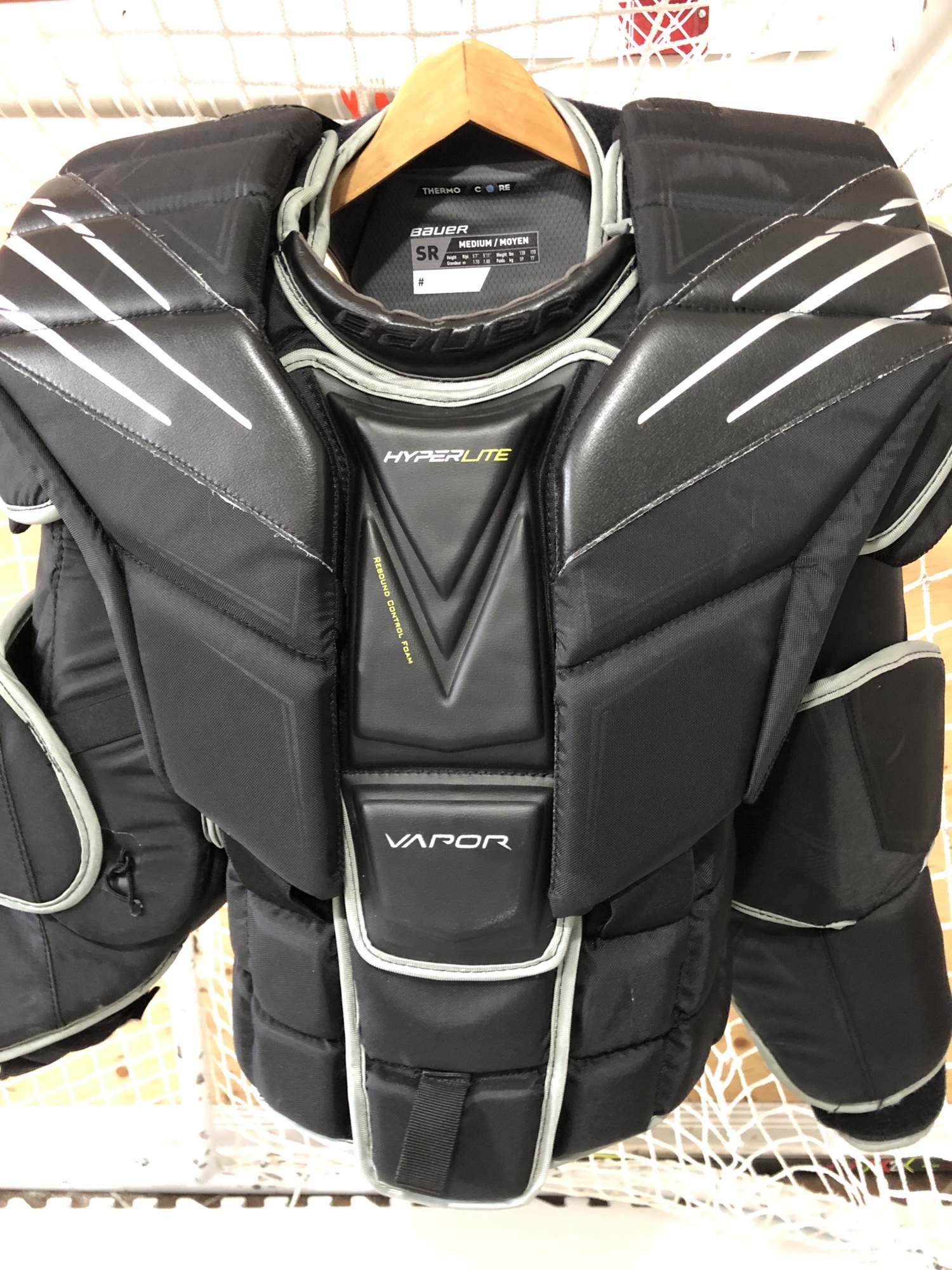 Bauer Vapor Hyperlite Goalie Chest Protector With Hyperlite Chest and ...