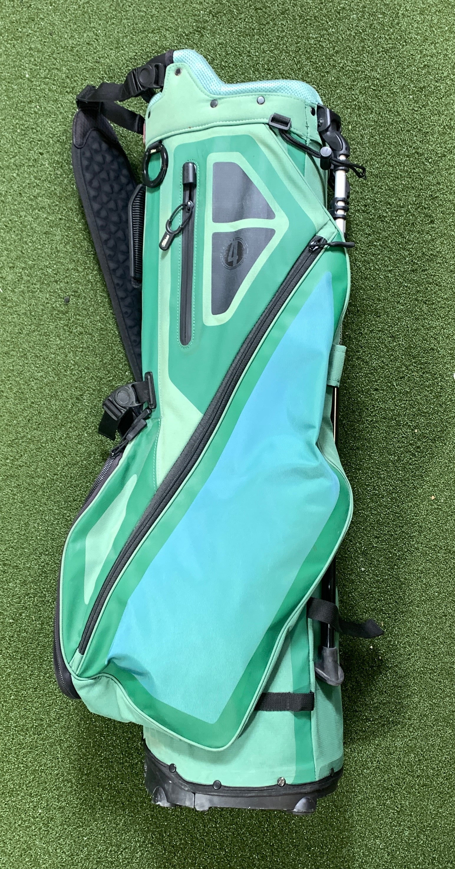 Titleist Players 4 Stand Bag Green 4-Way Divide Single Strap Golf Bag ...