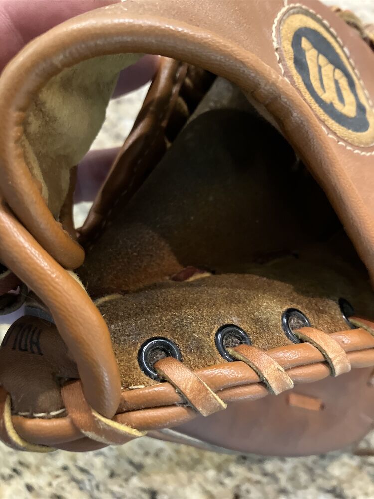 Wilson A2600 Fieldmaster 11” Baseball Glove Mitt Right Handed Throw ...