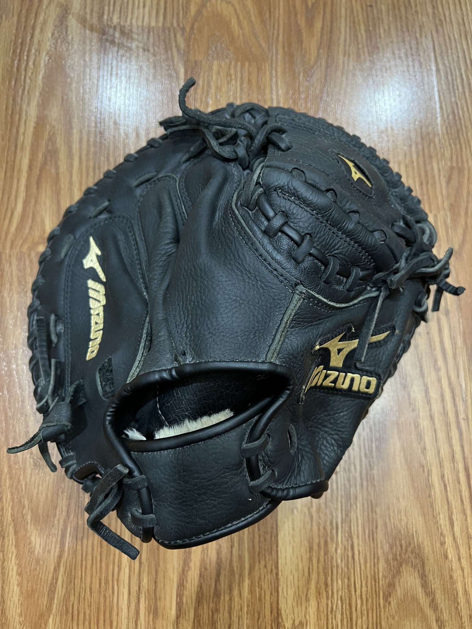 Mizuno Prospect 31.5 Right hand throw Catchers mitt | SidelineSwap