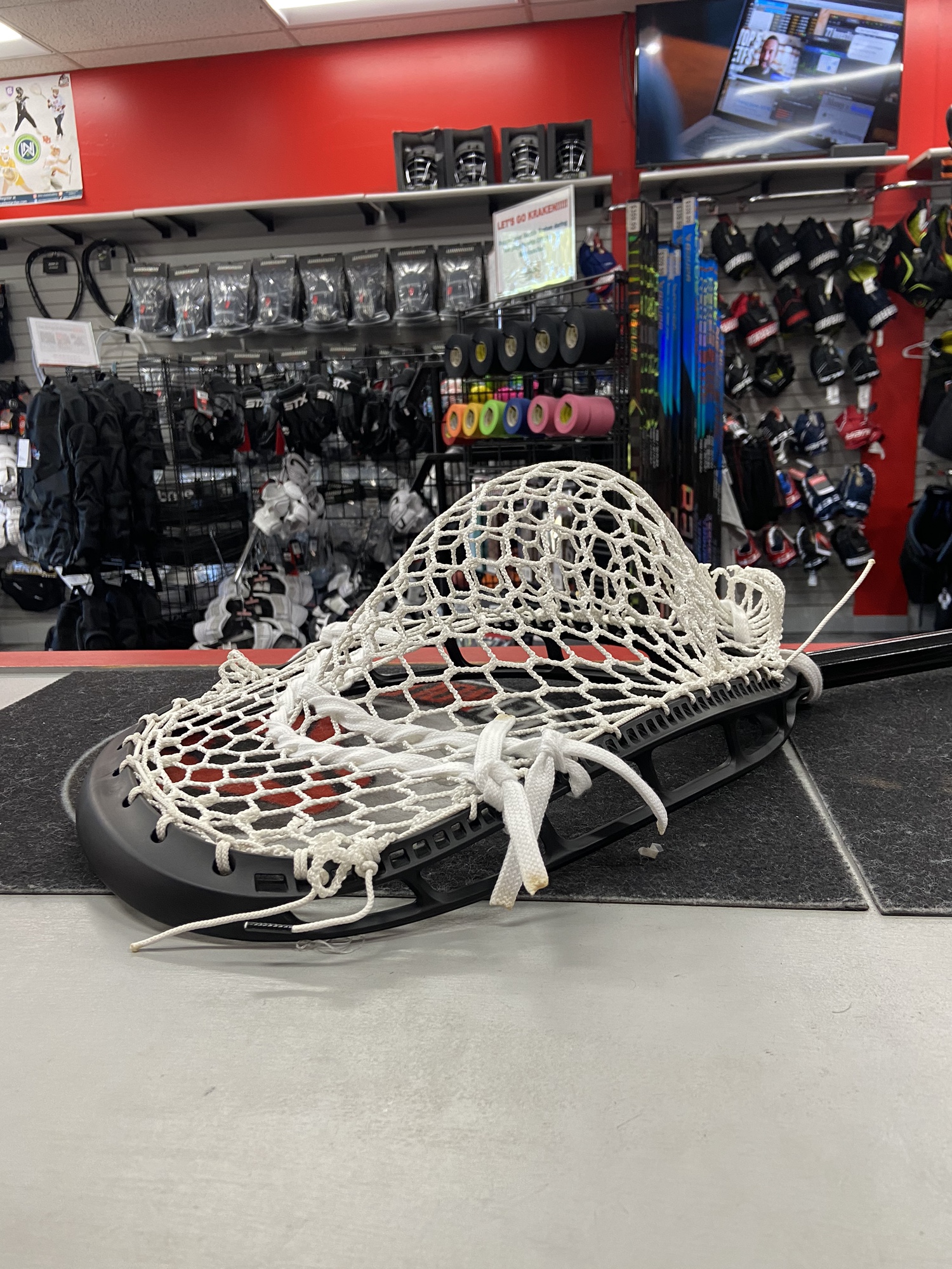New Strung StringKing Mark 2G Goalie Head | SidelineSwap