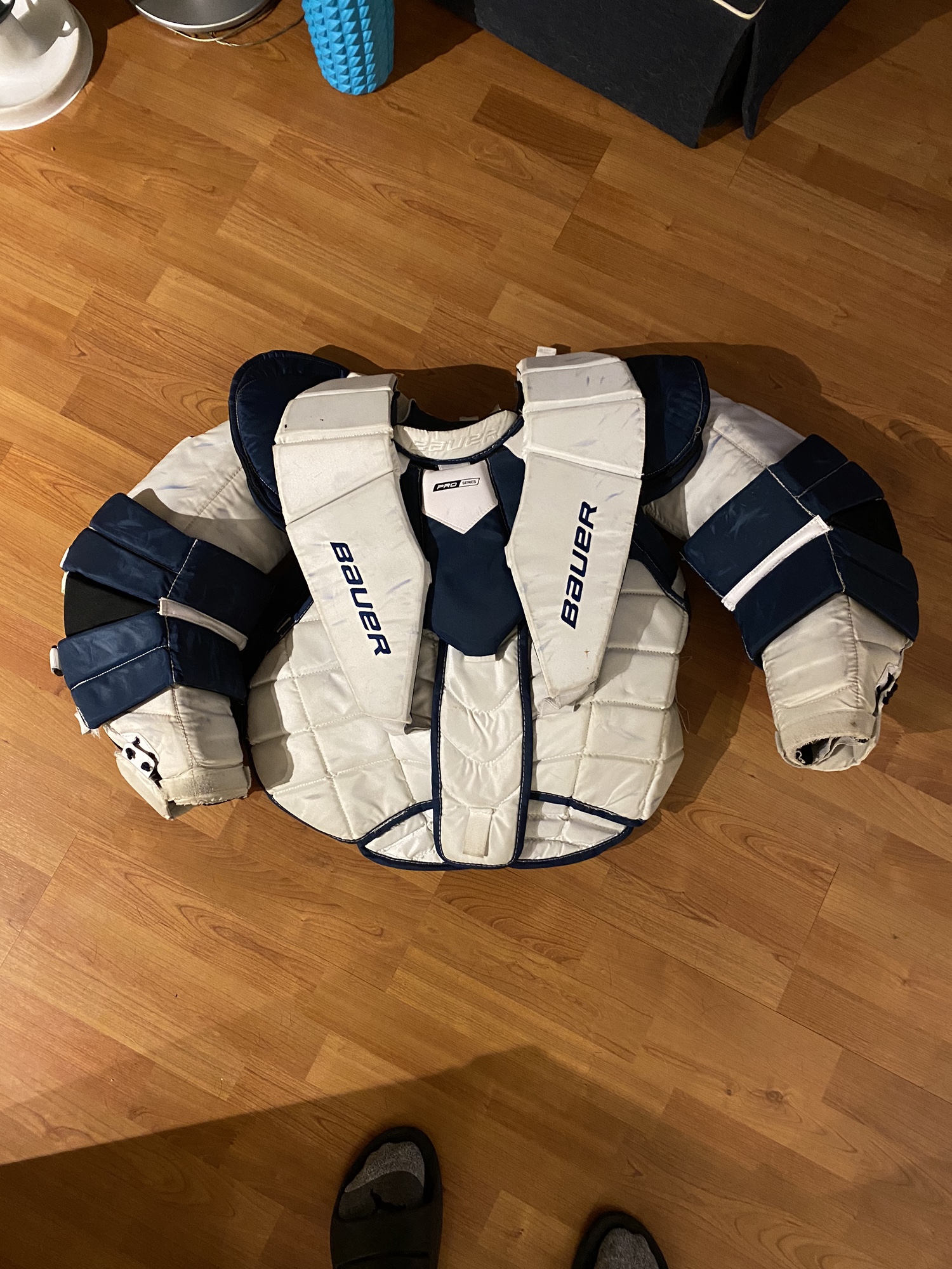 Bauer Pro Series NHL Return Large Chest Protector | SidelineSwap