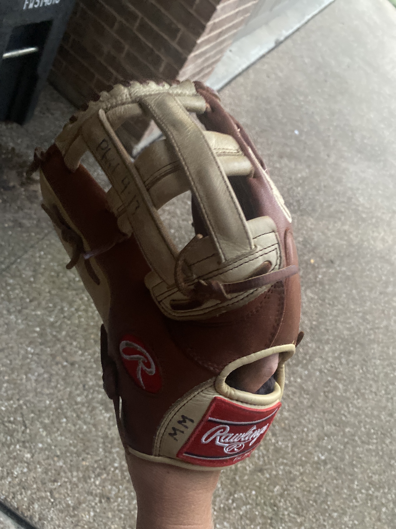 Baseball Glove Lefty | SidelineSwap