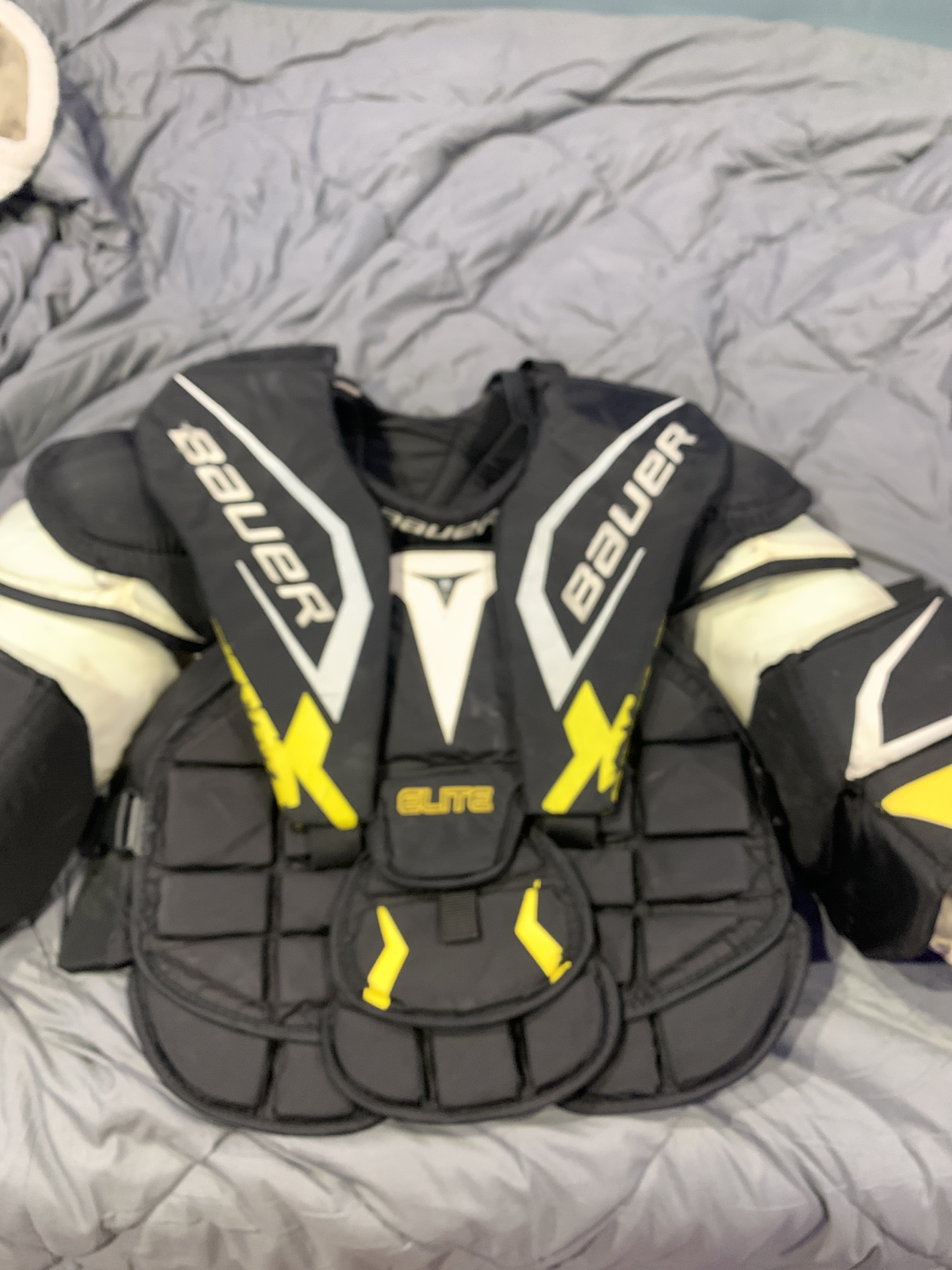 Used Medium Bauer Elite Goalie Chest Protector | SidelineSwap