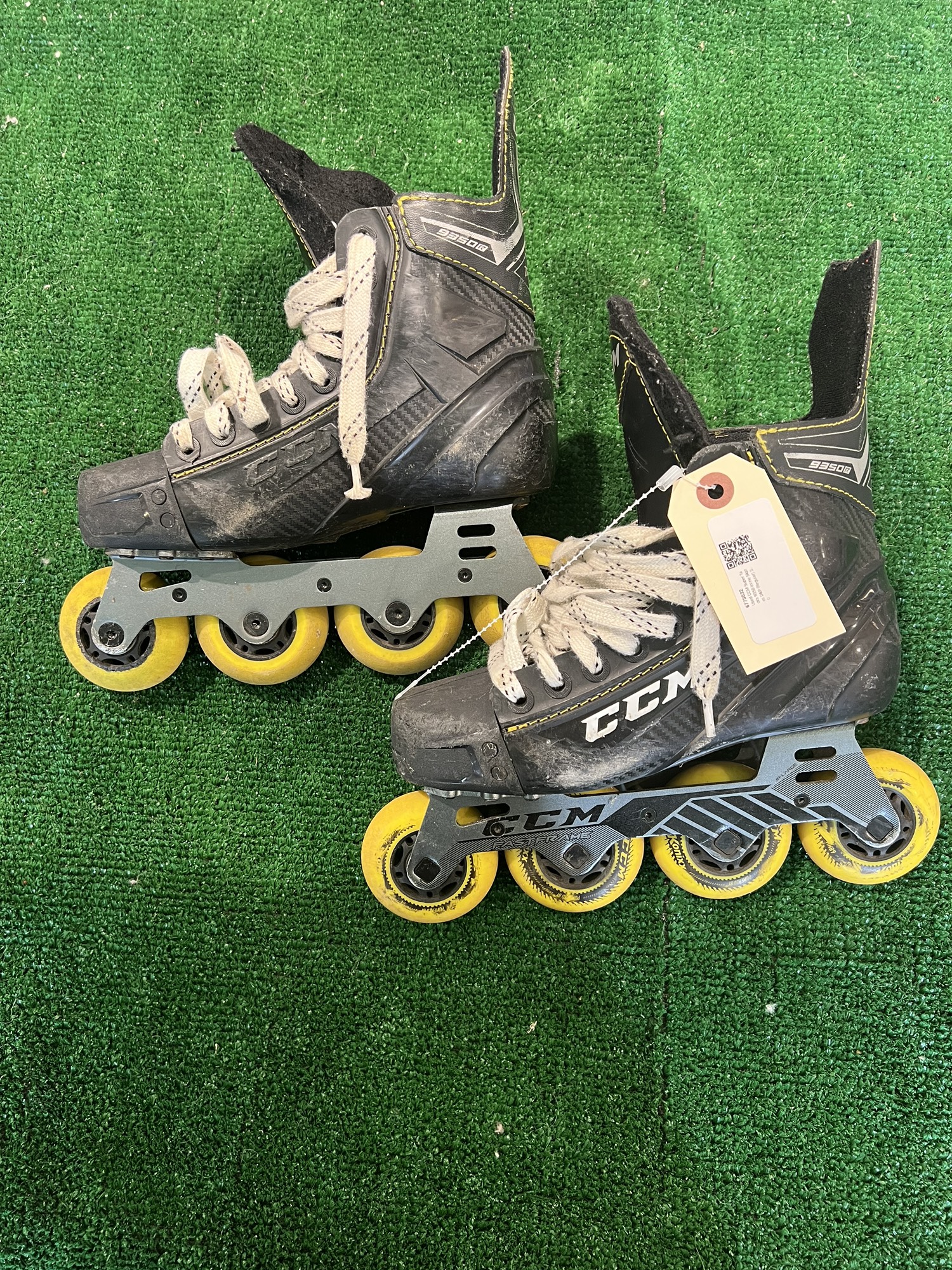 Used CCM Super Tacks 9350 Inline Skates D&R (Regular) 3.0 | SidelineSwap