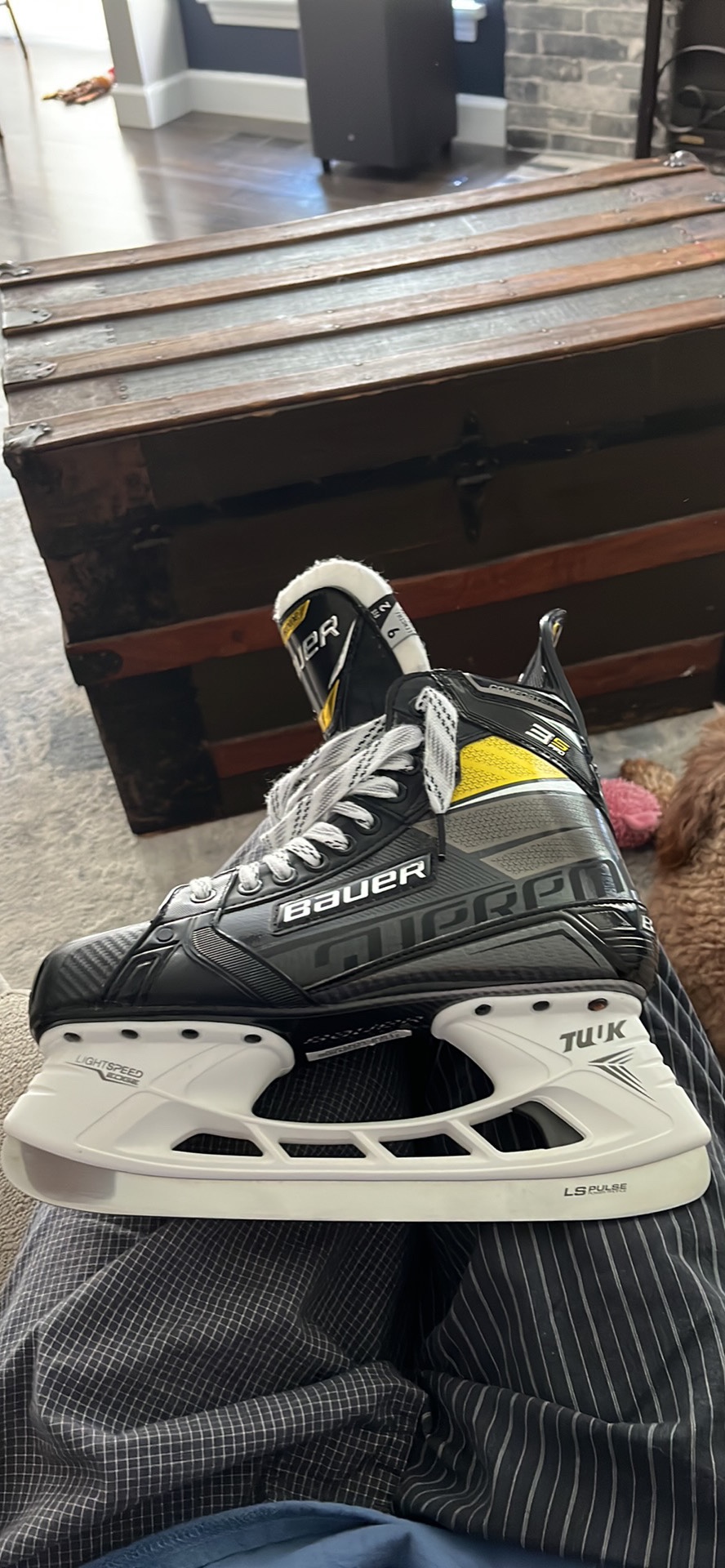 New Bauer Size 9 Supreme 3S Pro Hockey Skates | SidelineSwap