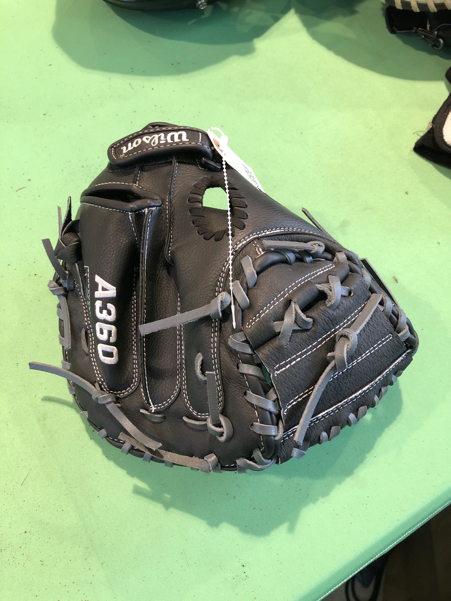 Used Wilson A360 Left Hand Throw Catcher Baseball Glove 32.5 ...