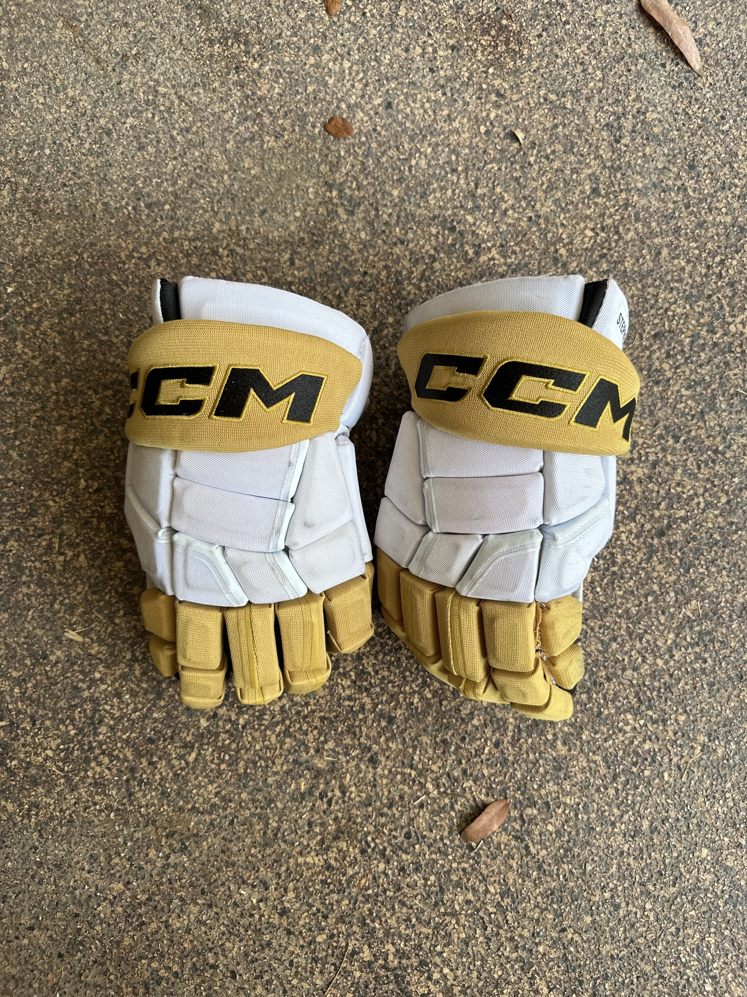 CCM pro stock gloves | SidelineSwap