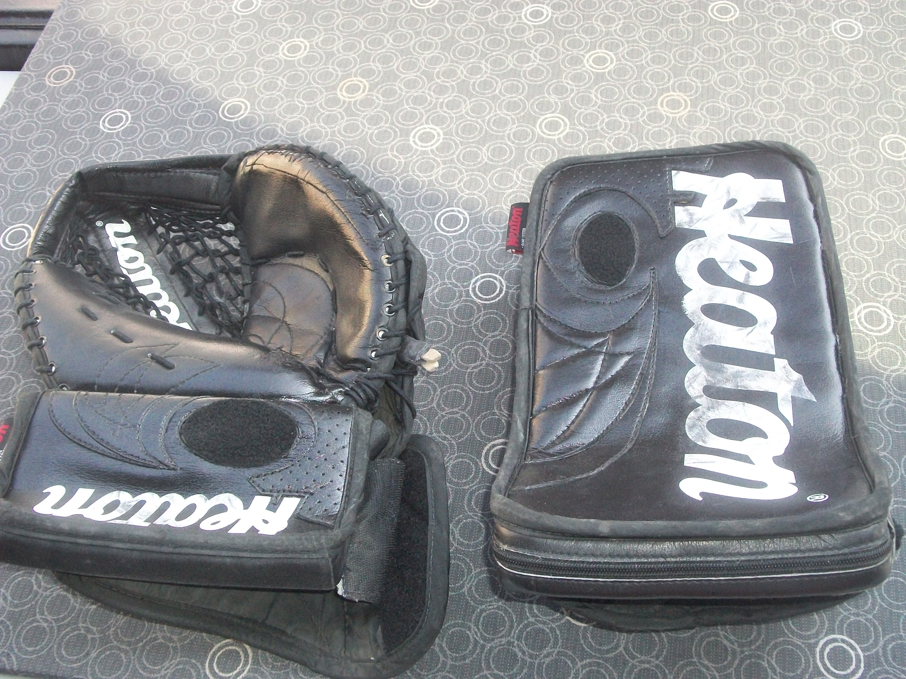 Used Heaton Regular Helite 6 Glove and Heaton Helite 6 Blocker Pro ...