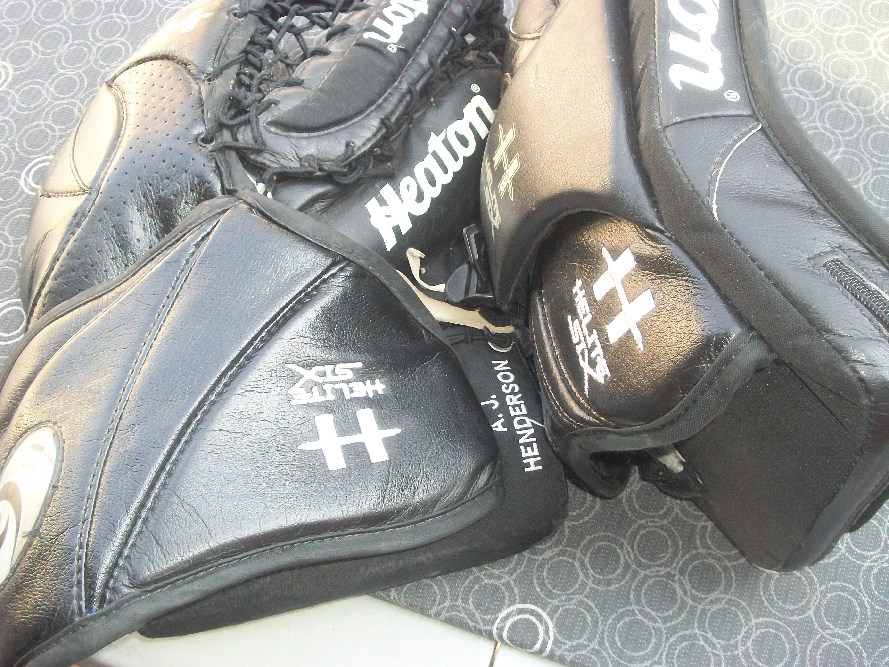 Used Heaton Regular Helite 6 Glove and Heaton Helite 6 Blocker Pro ...