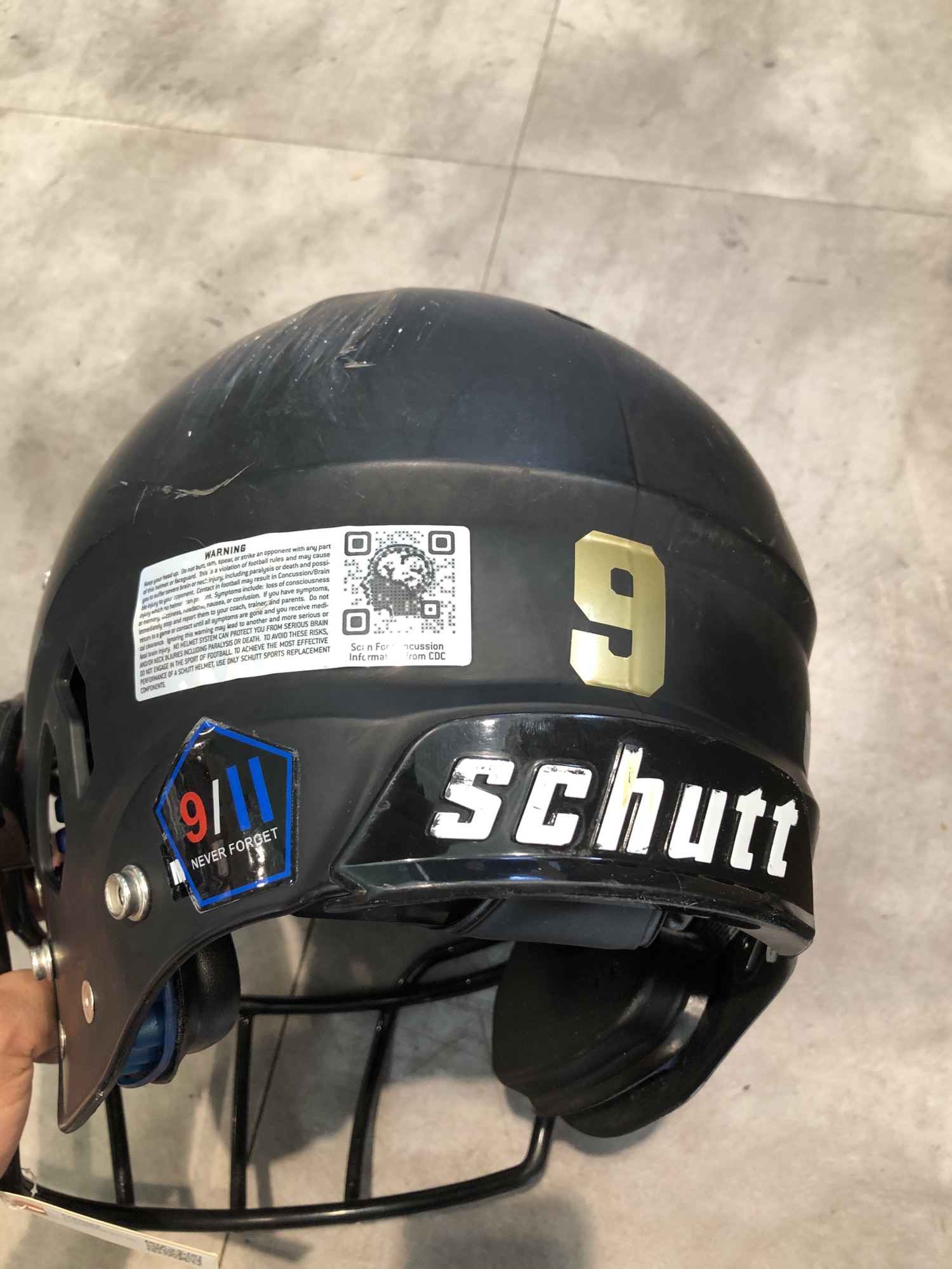 Used Medium Schutt Vengeance A11 Helmet | SidelineSwap