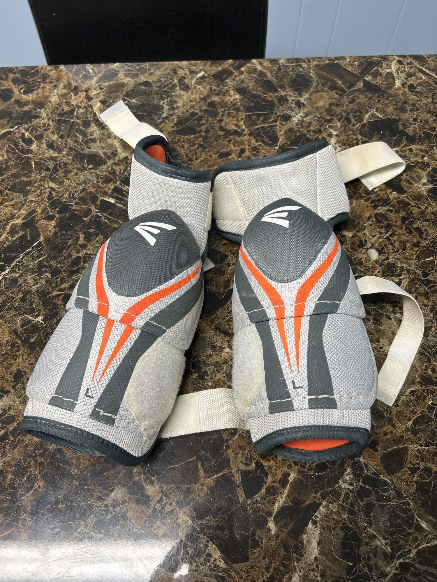 Large Easton M3 Elbow Pads | SidelineSwap