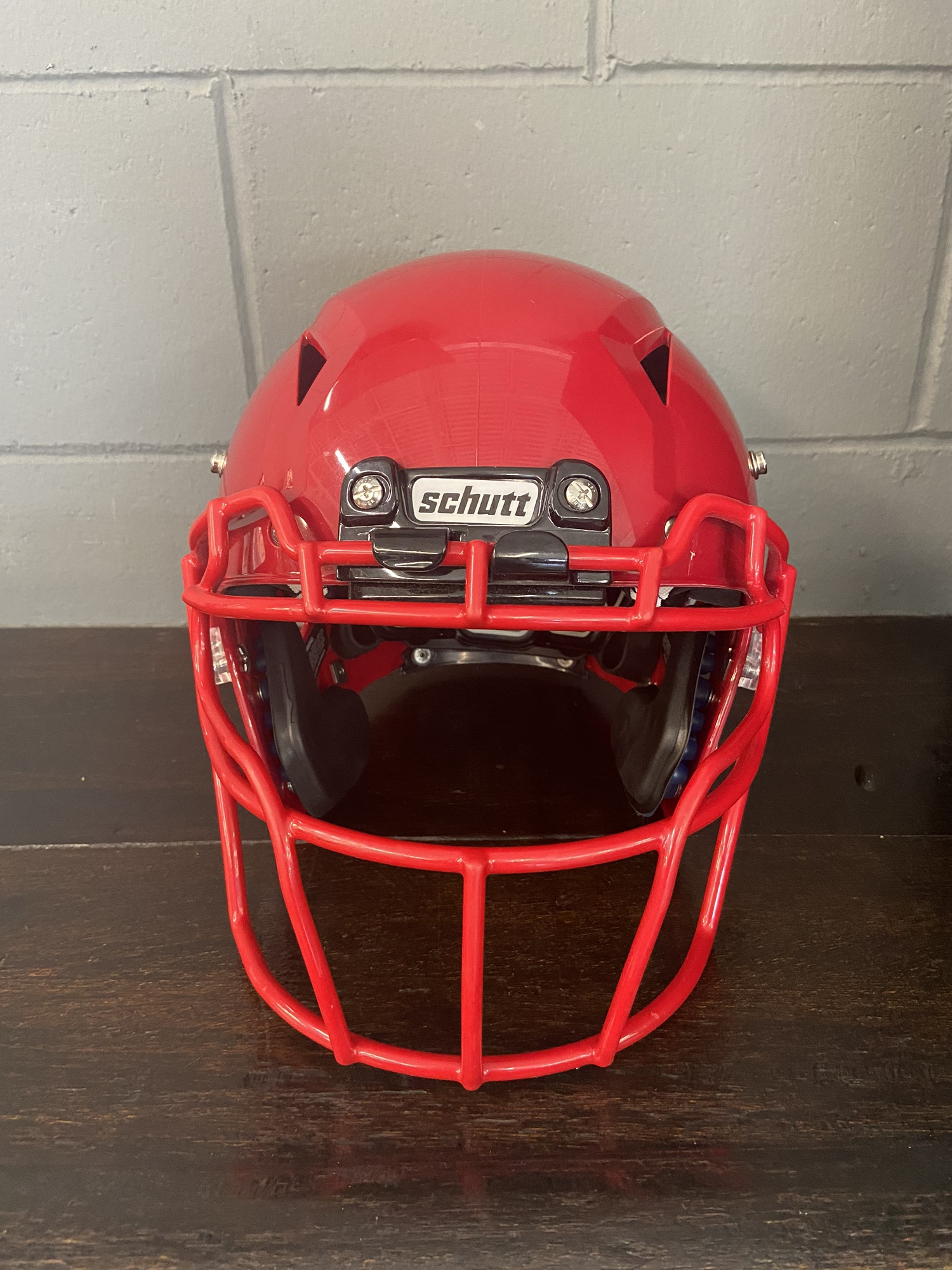 Used Red Large Schutt Vengeance A11 Helmet | SidelineSwap