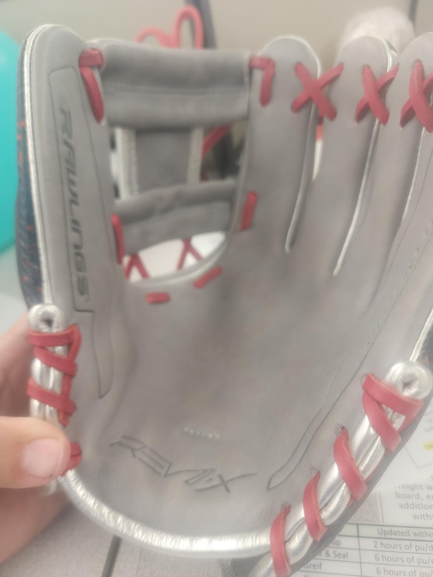 Used 2023 Right Hand Throw Rawlings Infield REV1X Baseball Glove 11.5" | SidelineSwap