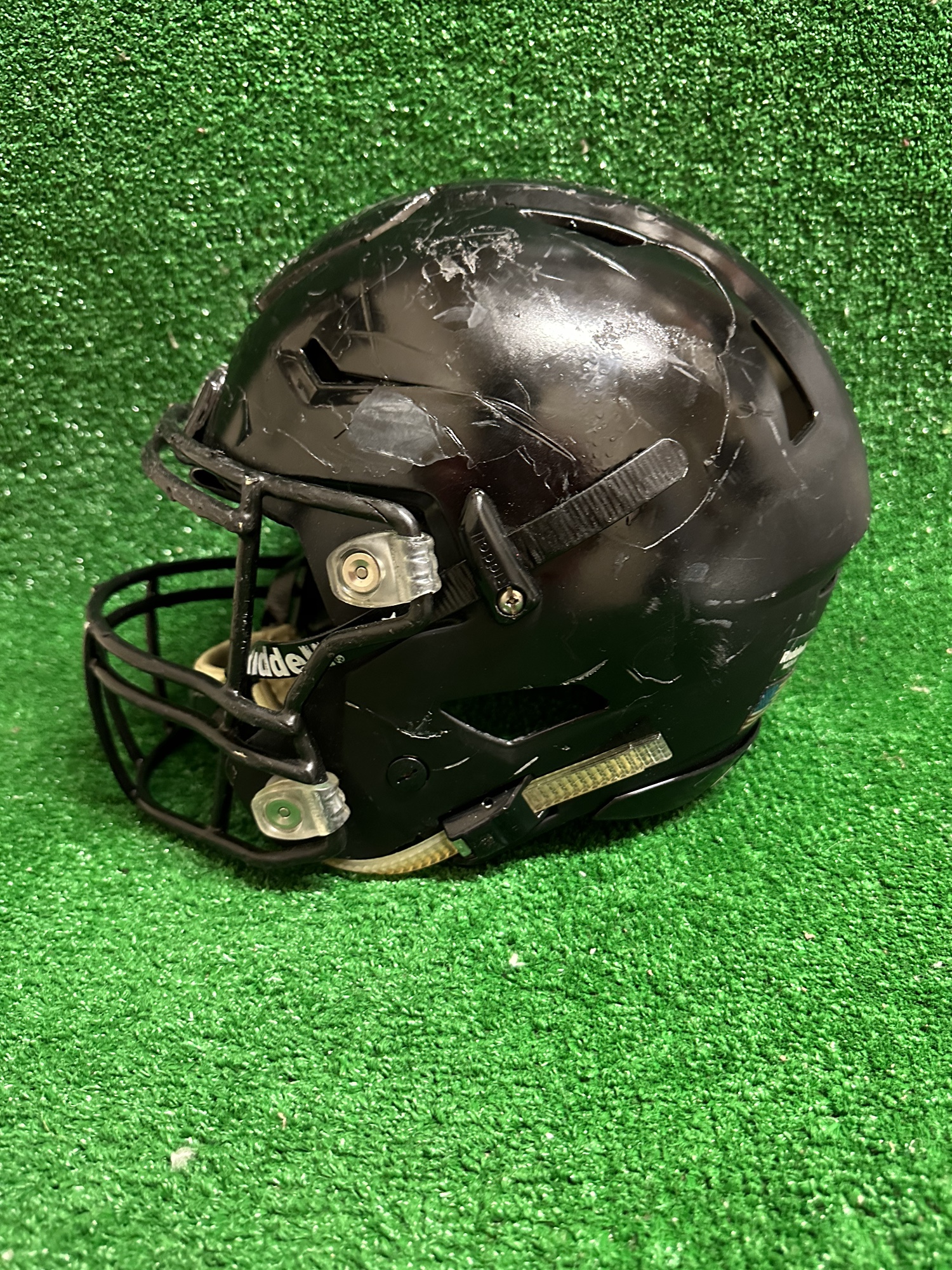 Adult Medium - Riddell Speedflex Football Helmet - Black | SidelineSwap