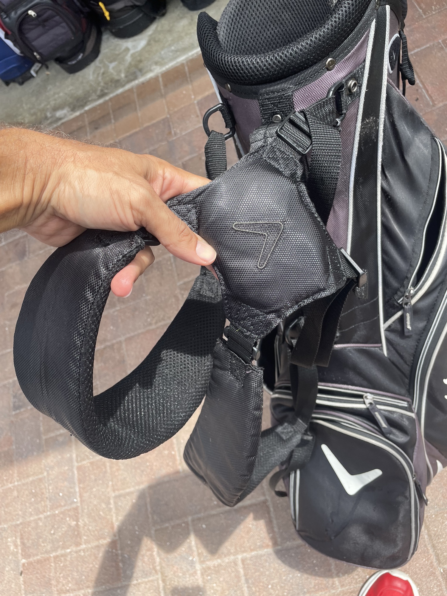 Callaway golf stand bag with double shoulder strap and club dividers ...