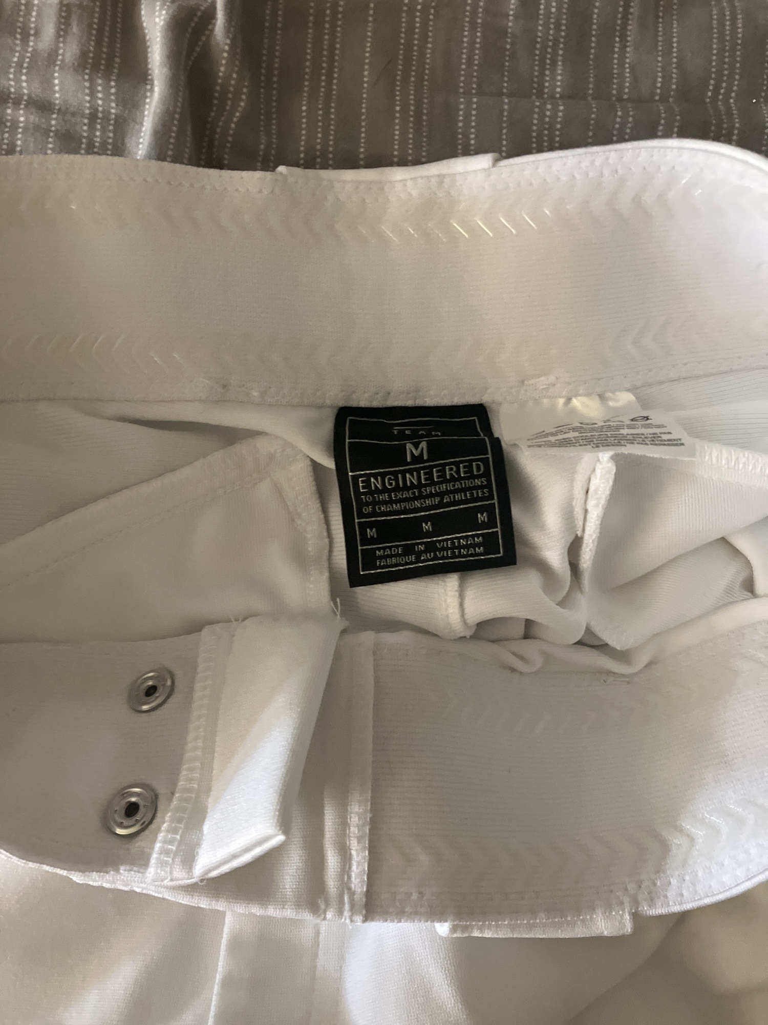 White Used Medium Knicker Nike Game Pants | SidelineSwap