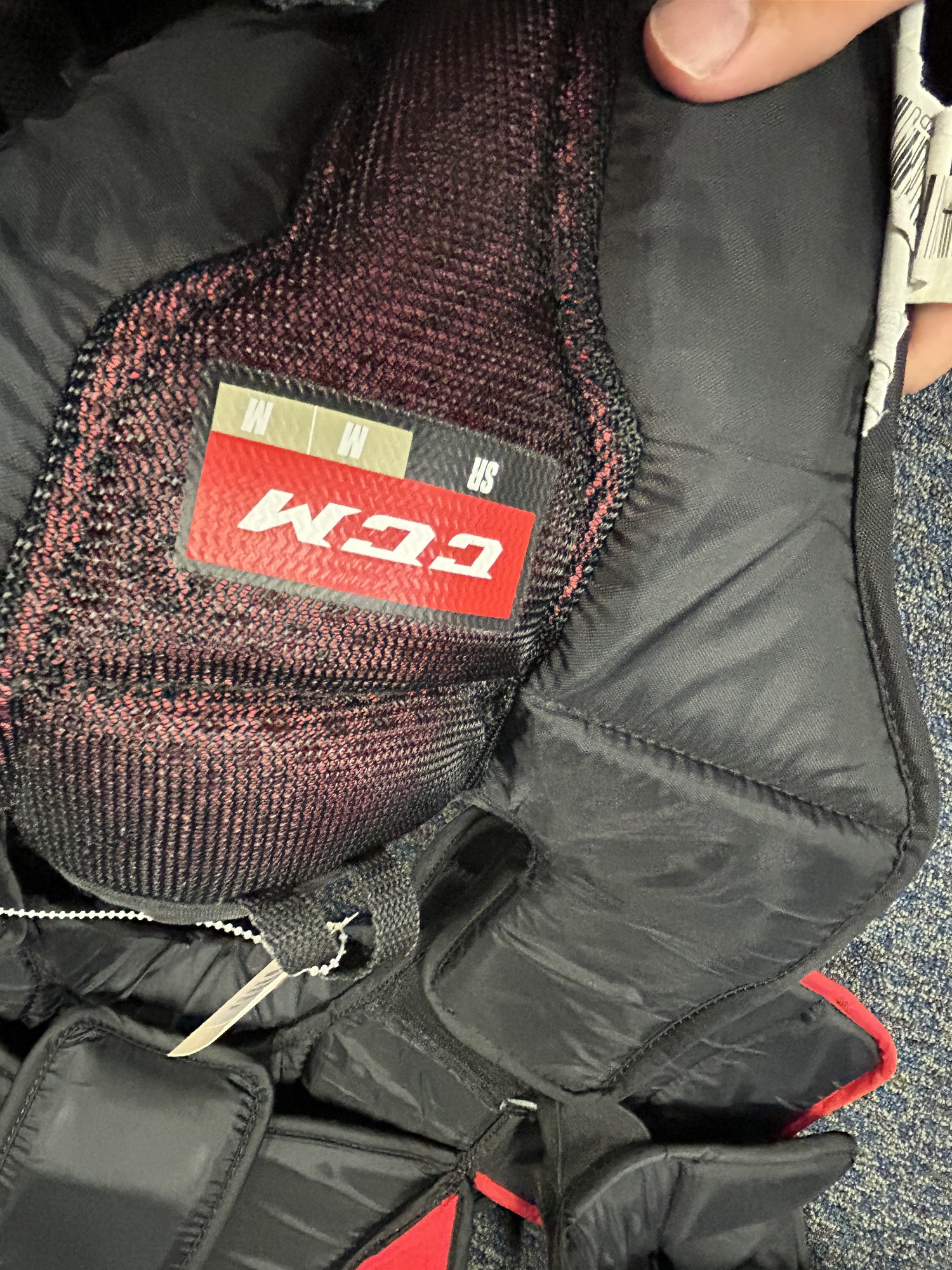 Used Medium CCM Extreme Flex Shield E2.9 Goalie Chest Protector ...