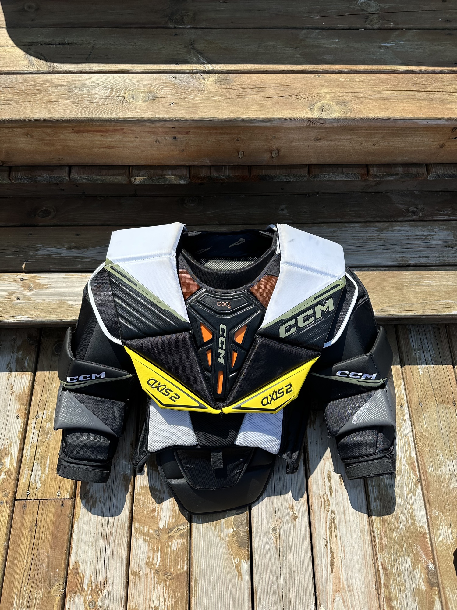 Like New CCM Axis 2 Goalie Chest Protector Large | SidelineSwap