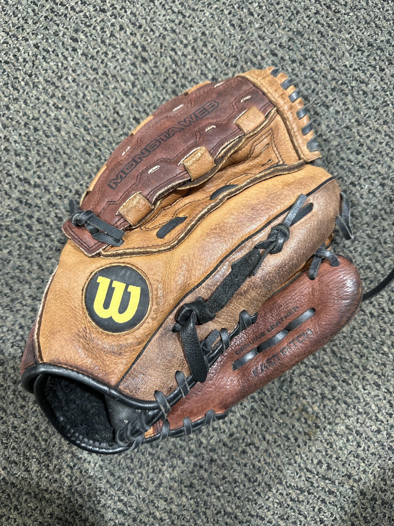 New Wilson A450 Left Hand Throw Infield Baseball Glove 11.5" | SidelineSwap