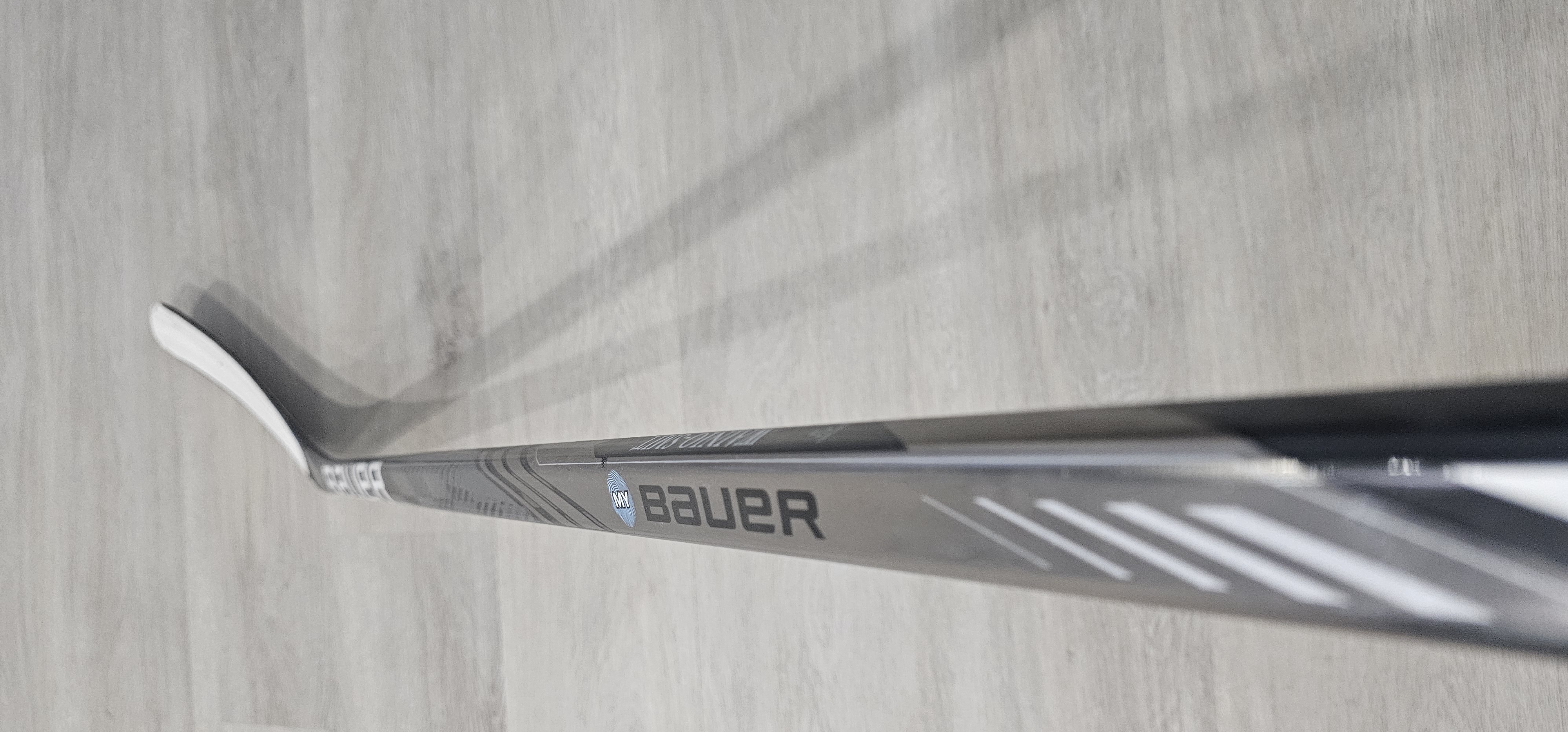 Intermediate Used Right Handed Bauer Vapor FlyLite Hockey Stick P14 ...