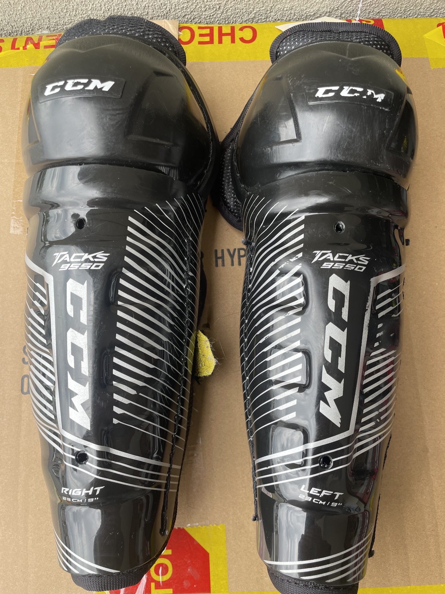 Used CCM Tacks 9550 Shin Pads | SidelineSwap