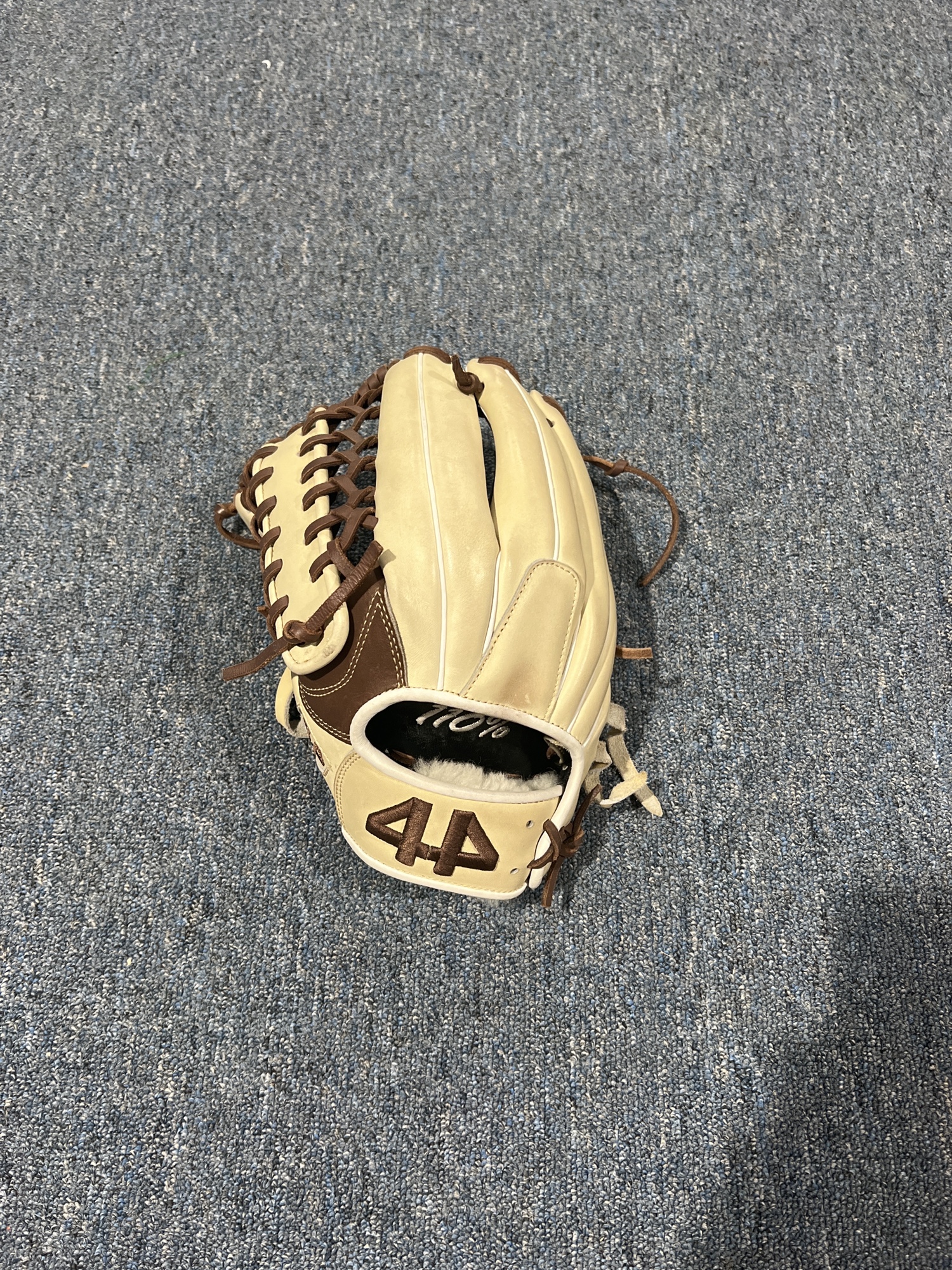 44 Pro 12.5inch outfield glove | SidelineSwap