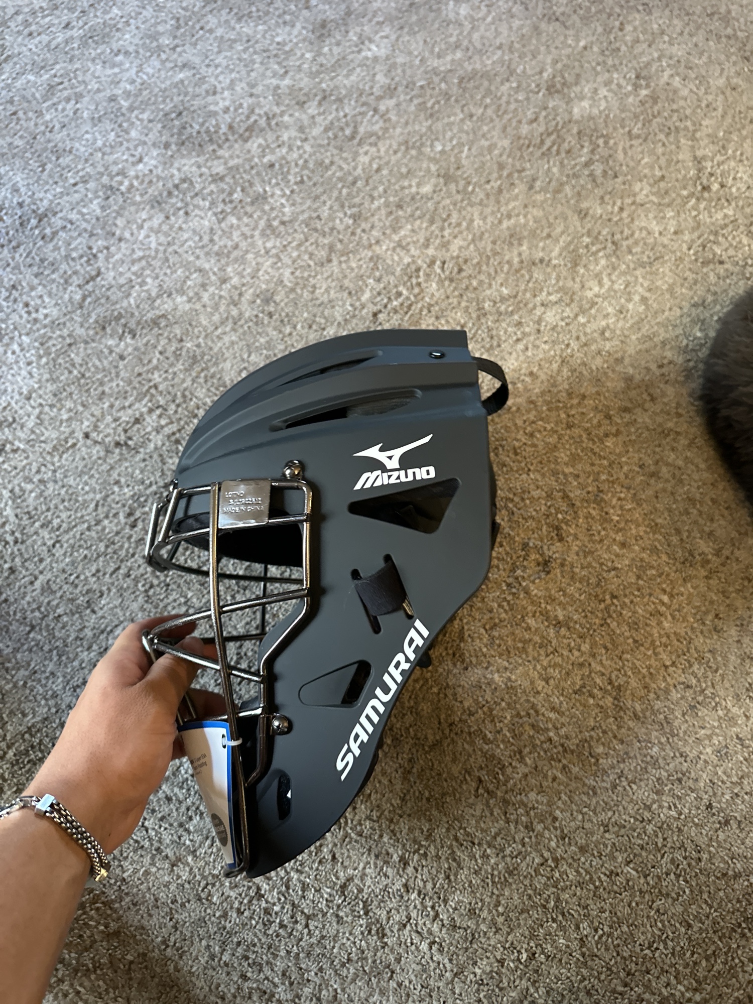 New Mizuno Samurai Catcher's Mask | SidelineSwap