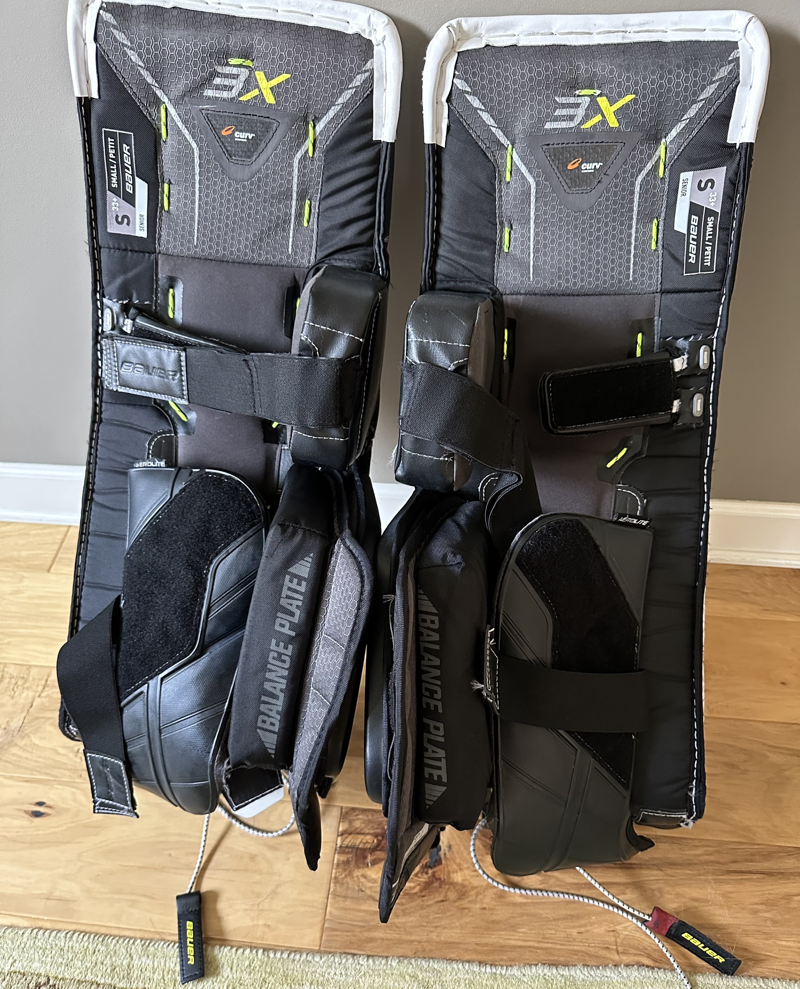 Small Bauer Vapor 3X Goalie Leg Pads | SidelineSwap