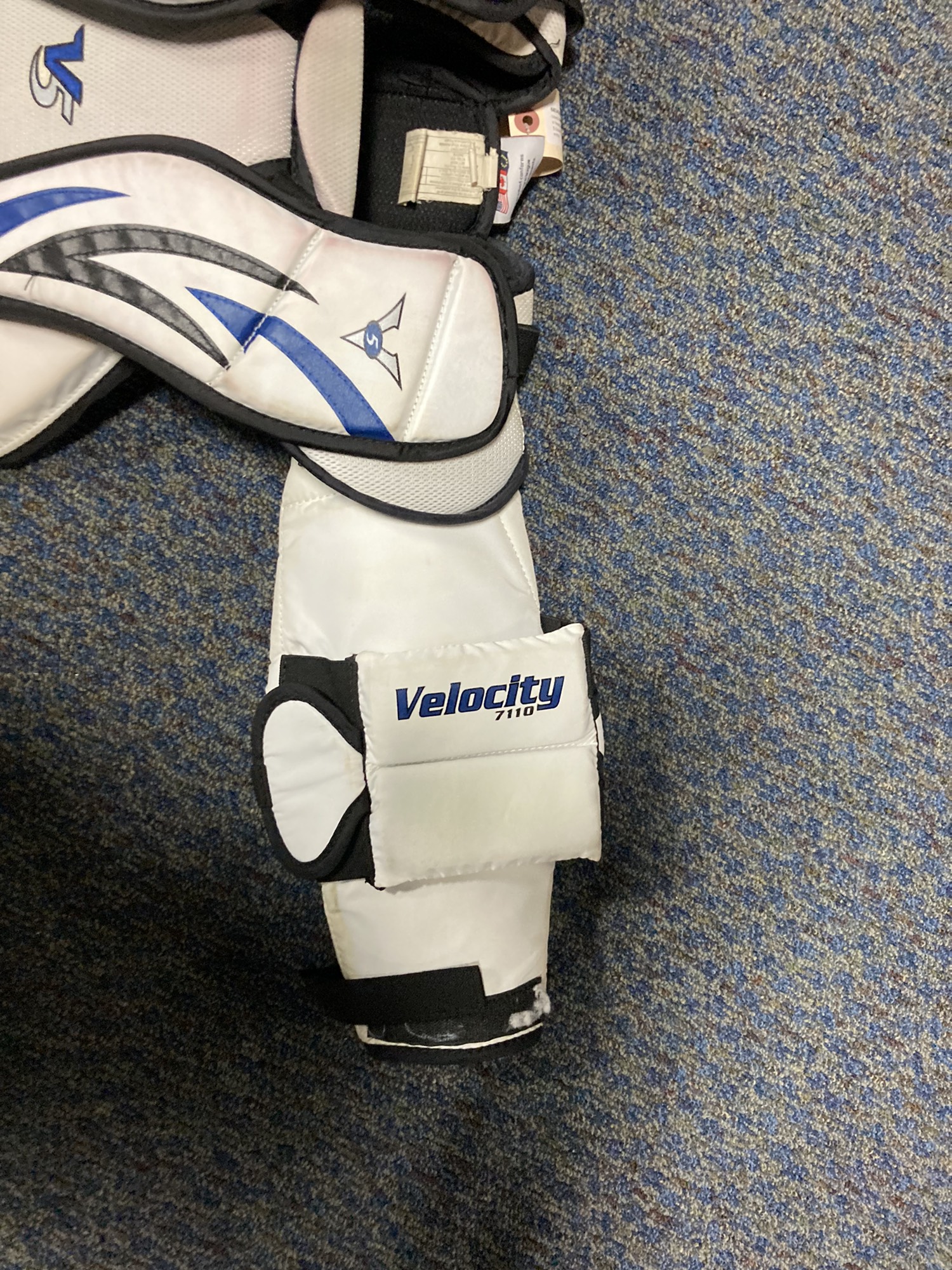 Used Medium/Large Vaughn Velocity V5 Goalie Chest Protector | SidelineSwap