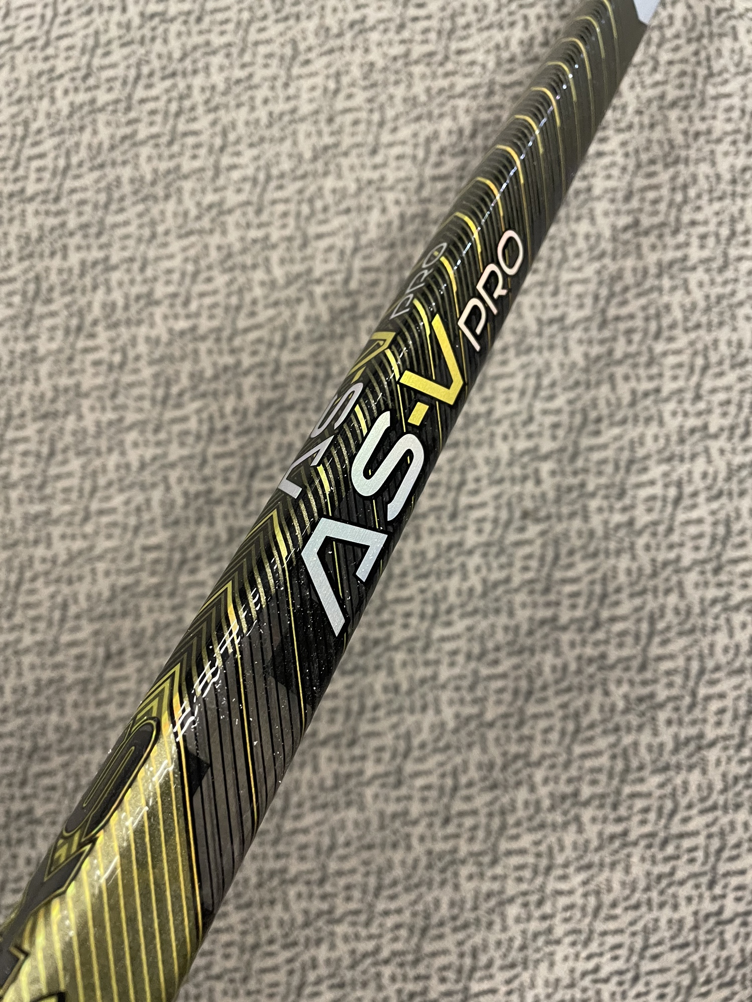CCM AS-V Pro 65 Flex P28 curve left hand stick | SidelineSwap